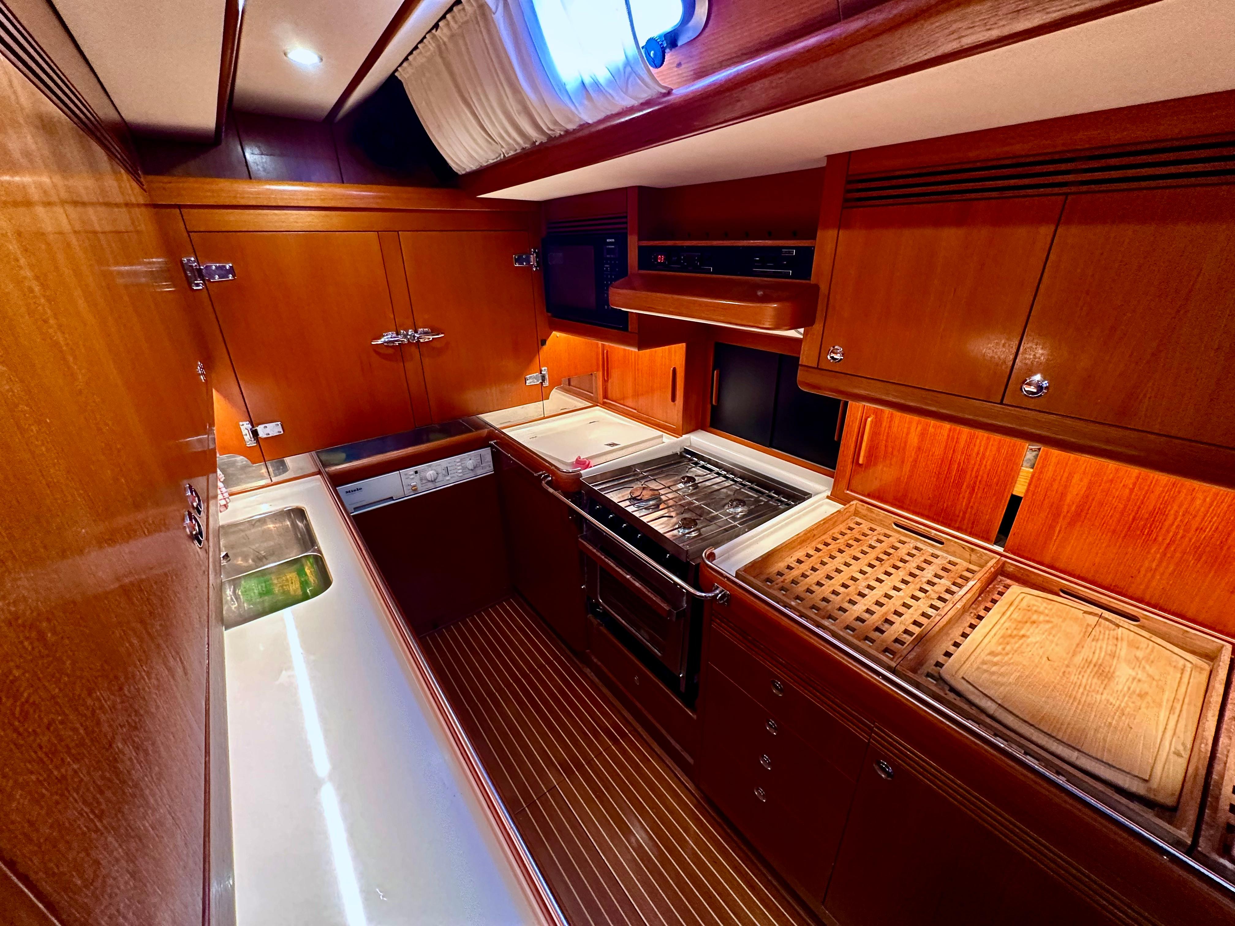 2001 Nautor Swan 68 Racer/Cruiser for sale - YachtWorld