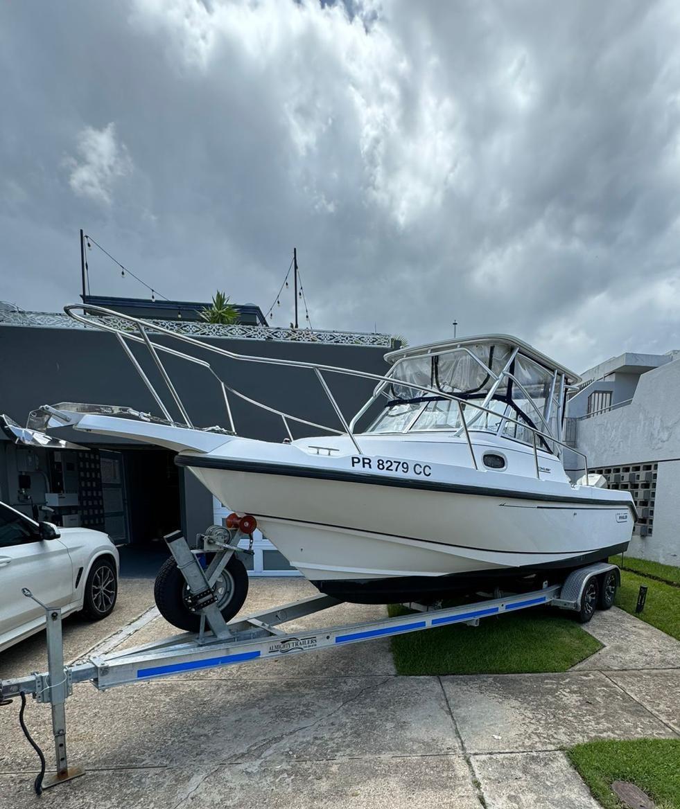 1998 Boston Whaler 23 Conquest Walkaround for sale - YachtWorld