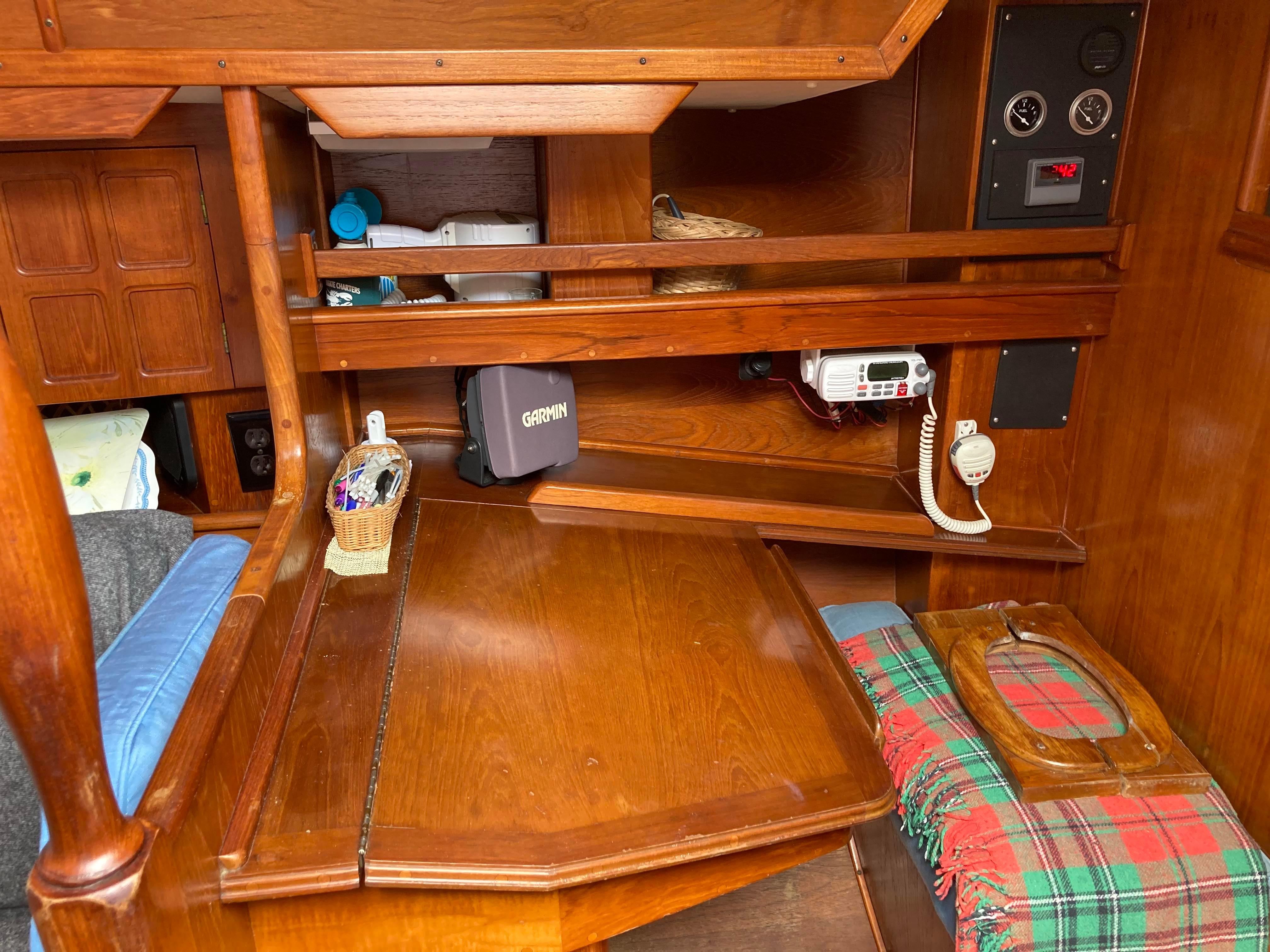 1985 Endeavour 40 Center Cockpit Cruiser for sale - YachtWorld