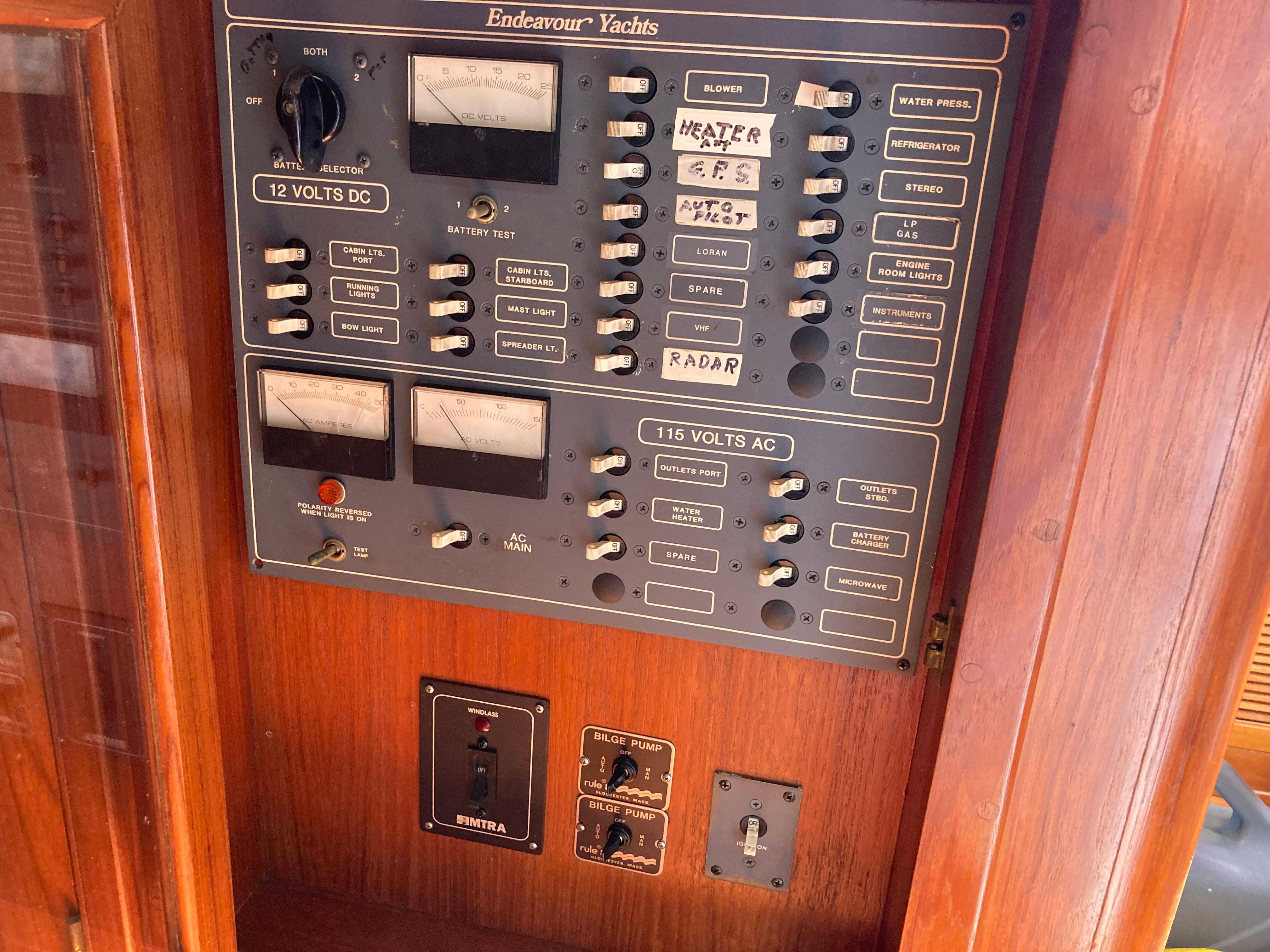 1985 Endeavour 40 Center Cockpit Cruisere til salgs- YachtWorld