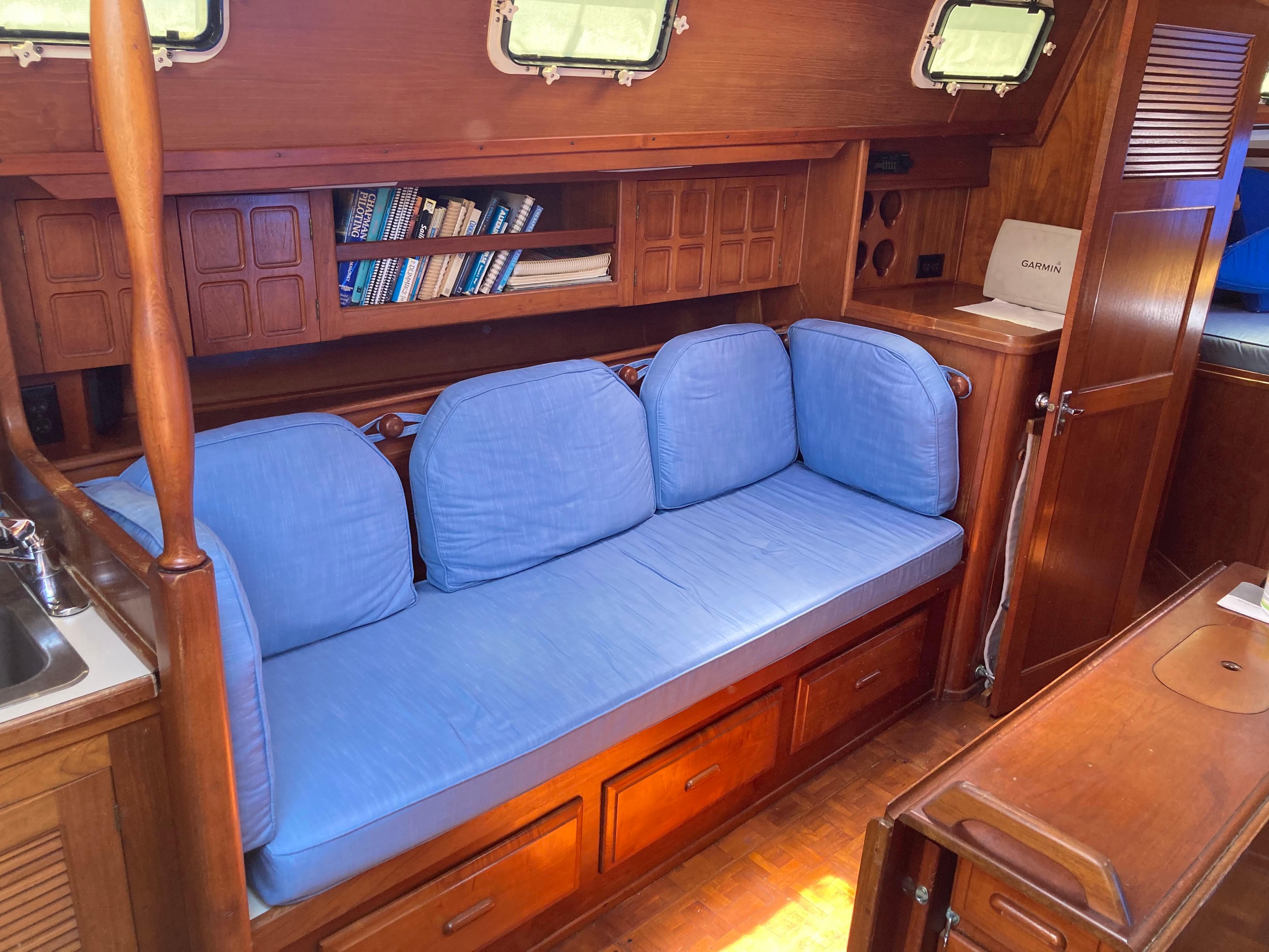 1985 Endeavour 40 Center Cockpit Cruiser for sale - YachtWorld