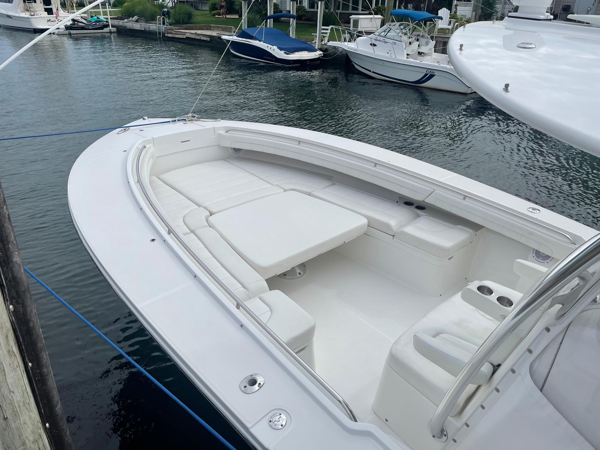 2019 Regulator 34 Center Console Centre Console for sale - YachtWorld