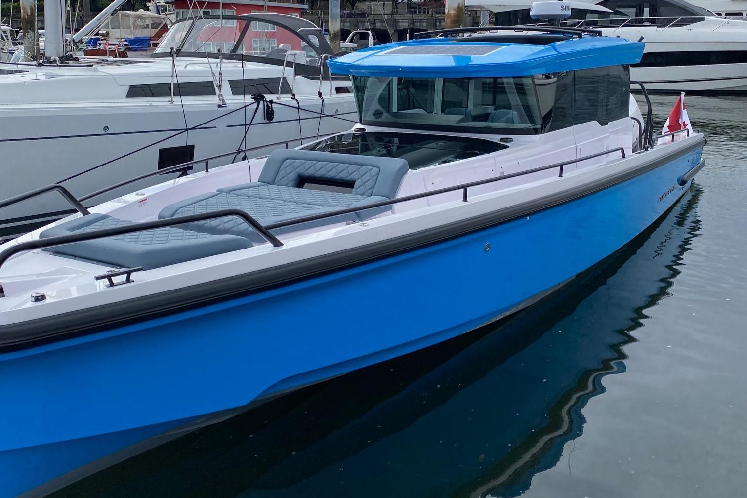 2022 Axopar 37 Sports Cruiser for sale - YachtWorld