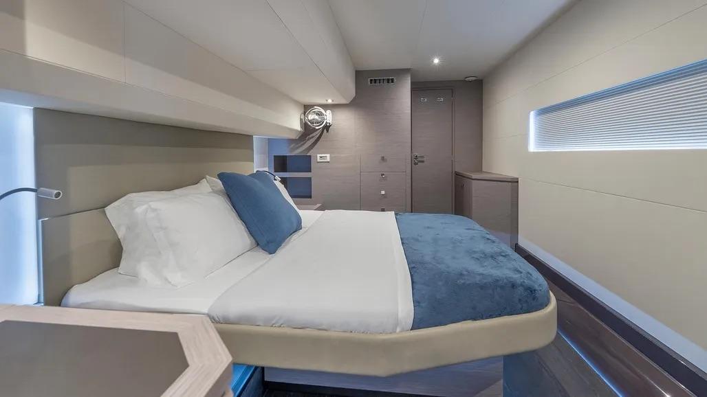 2022 Fountaine Pajot MY6 Power Catamaran for sale - YachtWorld