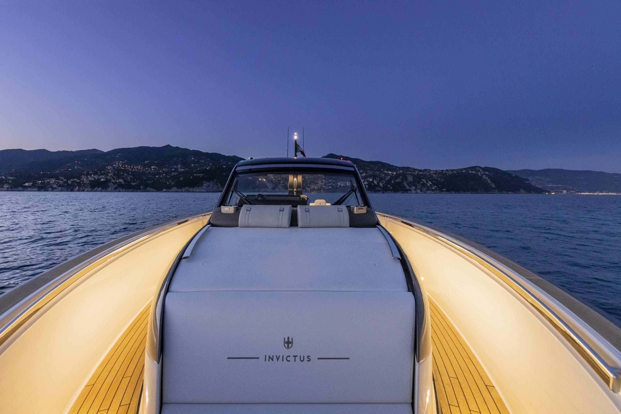 2025 Invictus TT 460 Cruiser for sale - YachtWorld