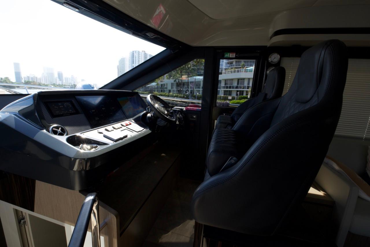 2020 Absolute 62 Fly Flybridge for sale - YachtWorld