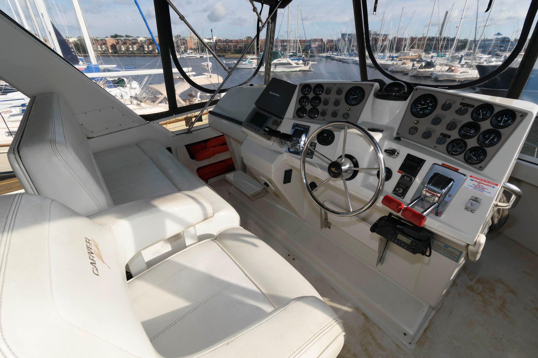 1997 Carver 355 Aft Cabin Aft Cabin for sale - YachtWorld