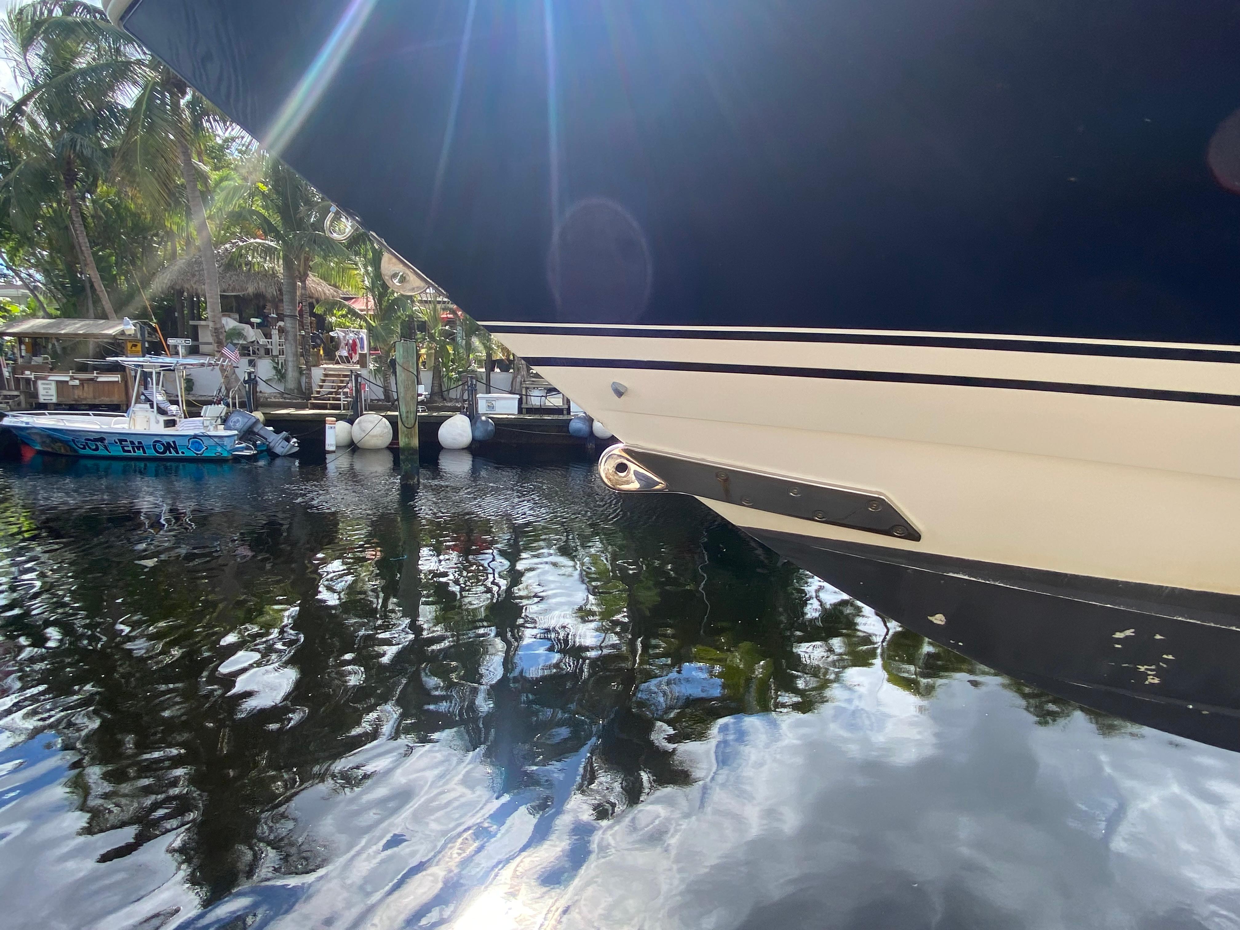 2004 Intrepid 323 Cuddy Center Console for sale - YachtWorld