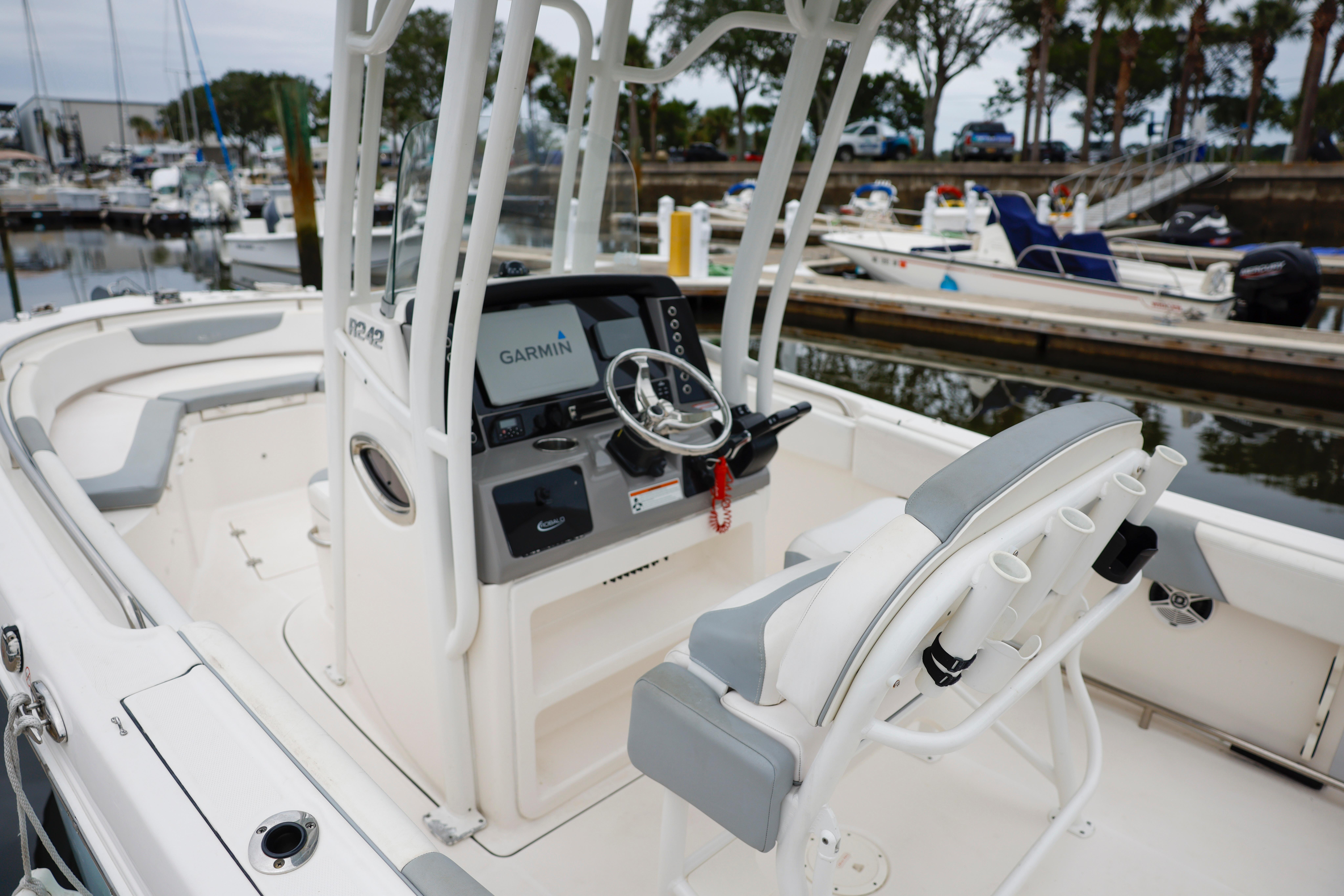 2021 Robalo R242 Center Console Center Console for sale - YachtWorld