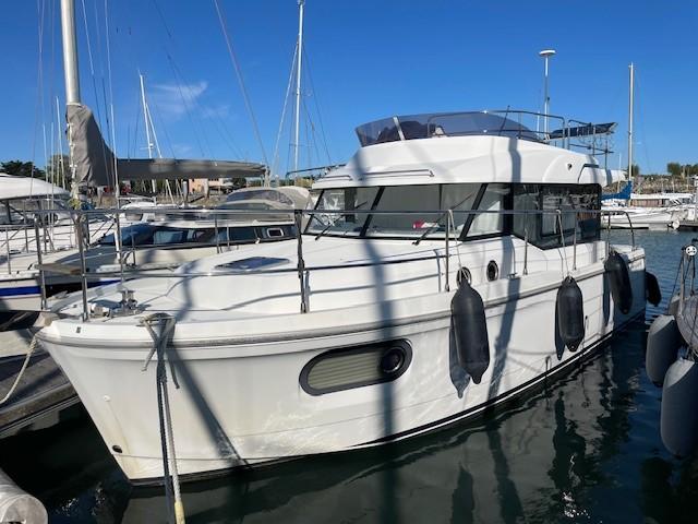 Used Beneteau Swift Trawler 30 in 17 - Charente-Maritime - iNautia