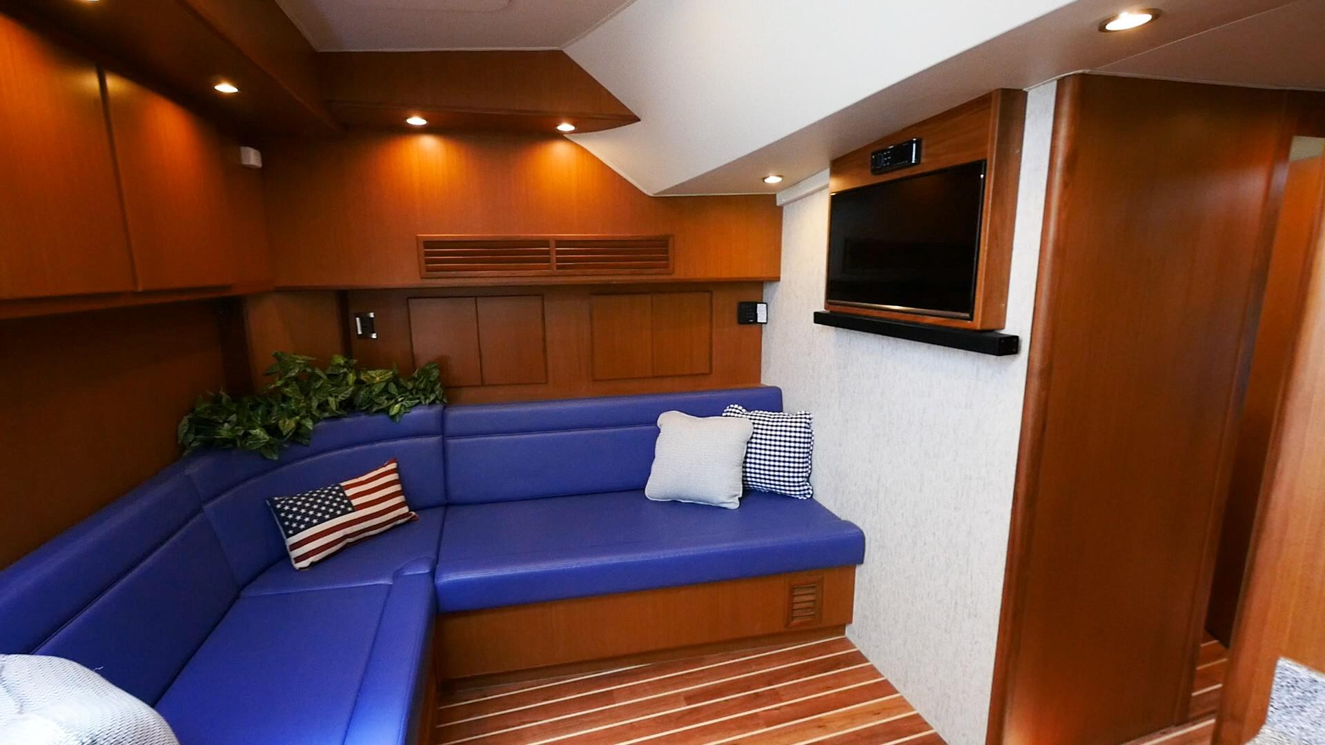 2025 Henriques 50 EXHT Express Cruiser for sale - YachtWorld