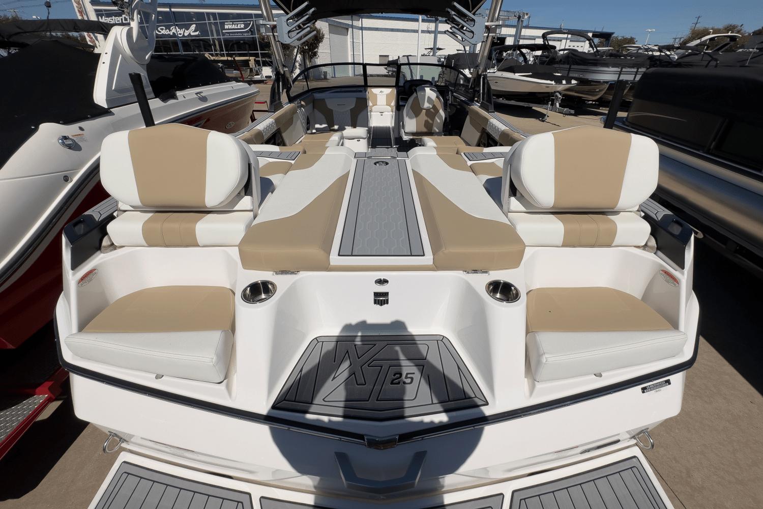 2024 MasterCraft XT25 Ski and Wakeboard for sale - YachtWorld