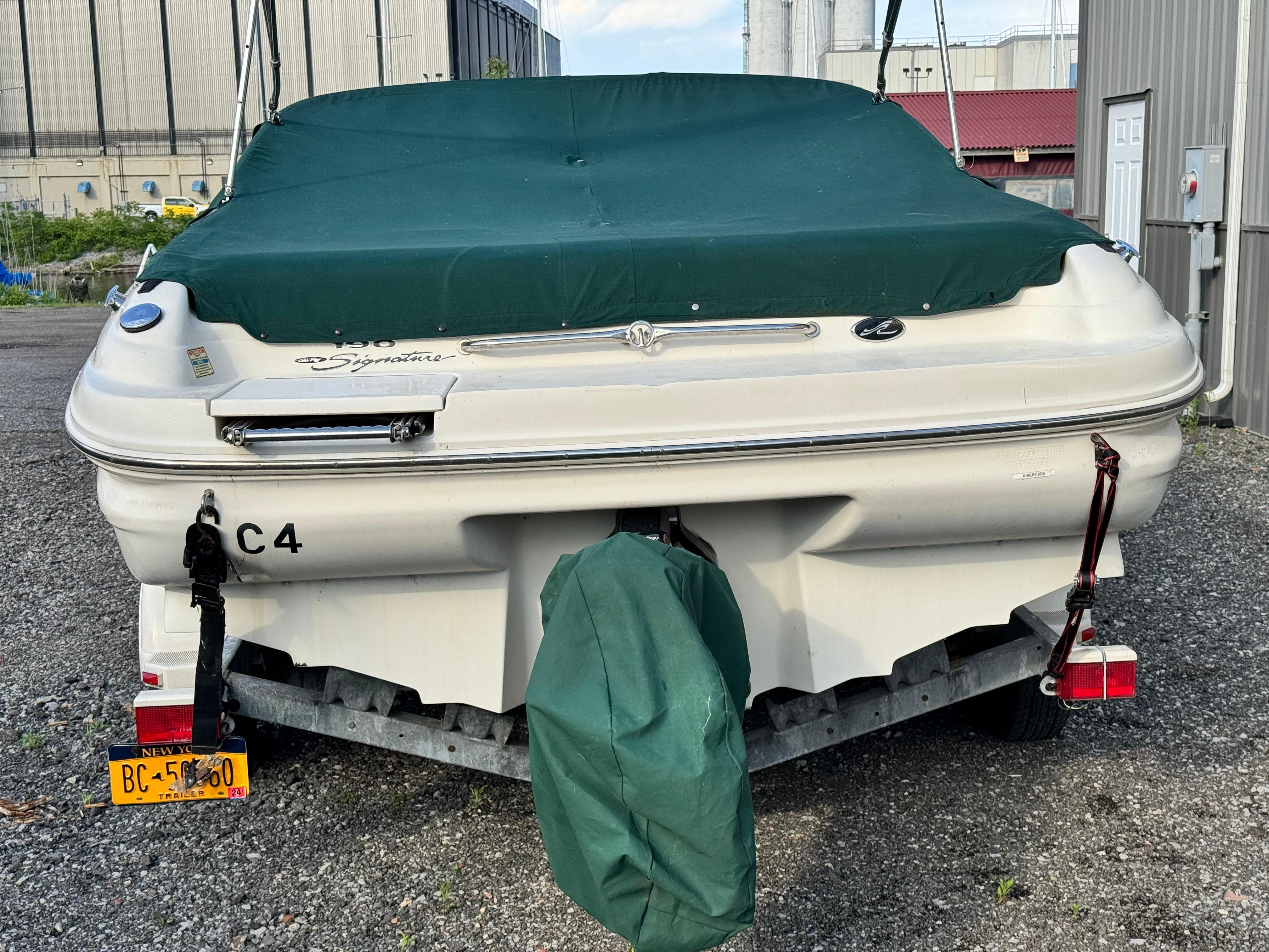 2002 Sea Ray 190 Bow Rider Runabout for sale - YachtWorld