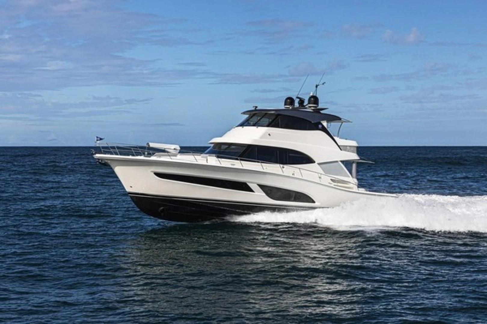New Riviera 64 Sports Motor Yacht in Florida - iNautia
