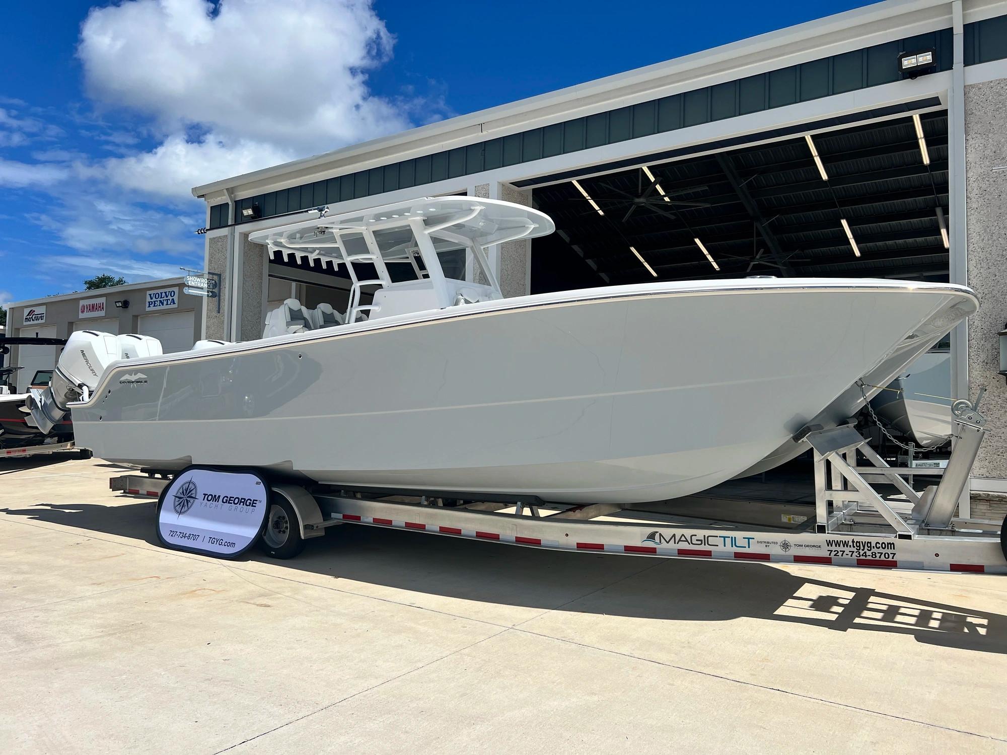 2025 Invincible 35 Catamaran Center Console for sale - YachtWorld