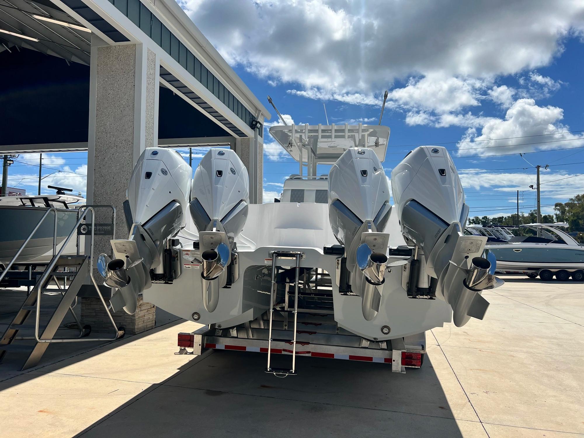 2025 Invincible 35 Catamaran Center Console for sale - YachtWorld