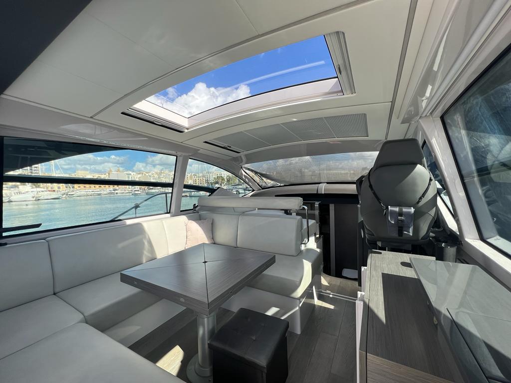 2019 Pershing 5x Cruiser for sale - YachtWorld