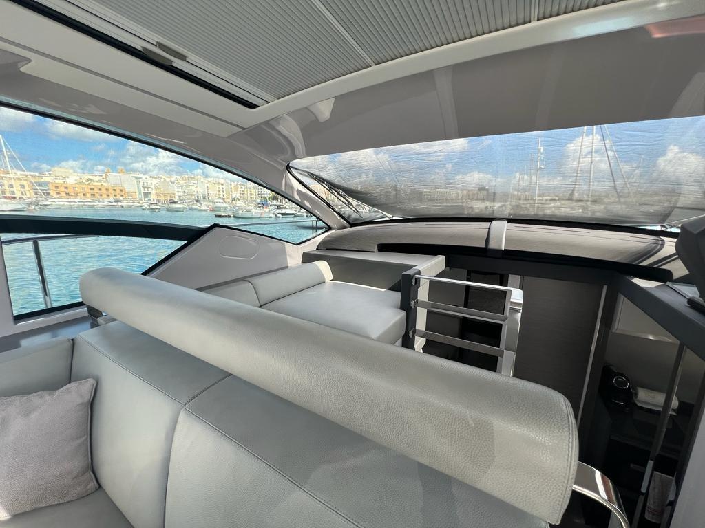 2019 Pershing 5x Cruiser for sale - YachtWorld