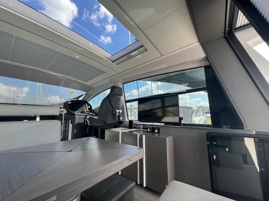 2019 Pershing 5x Cruiser for sale - YachtWorld