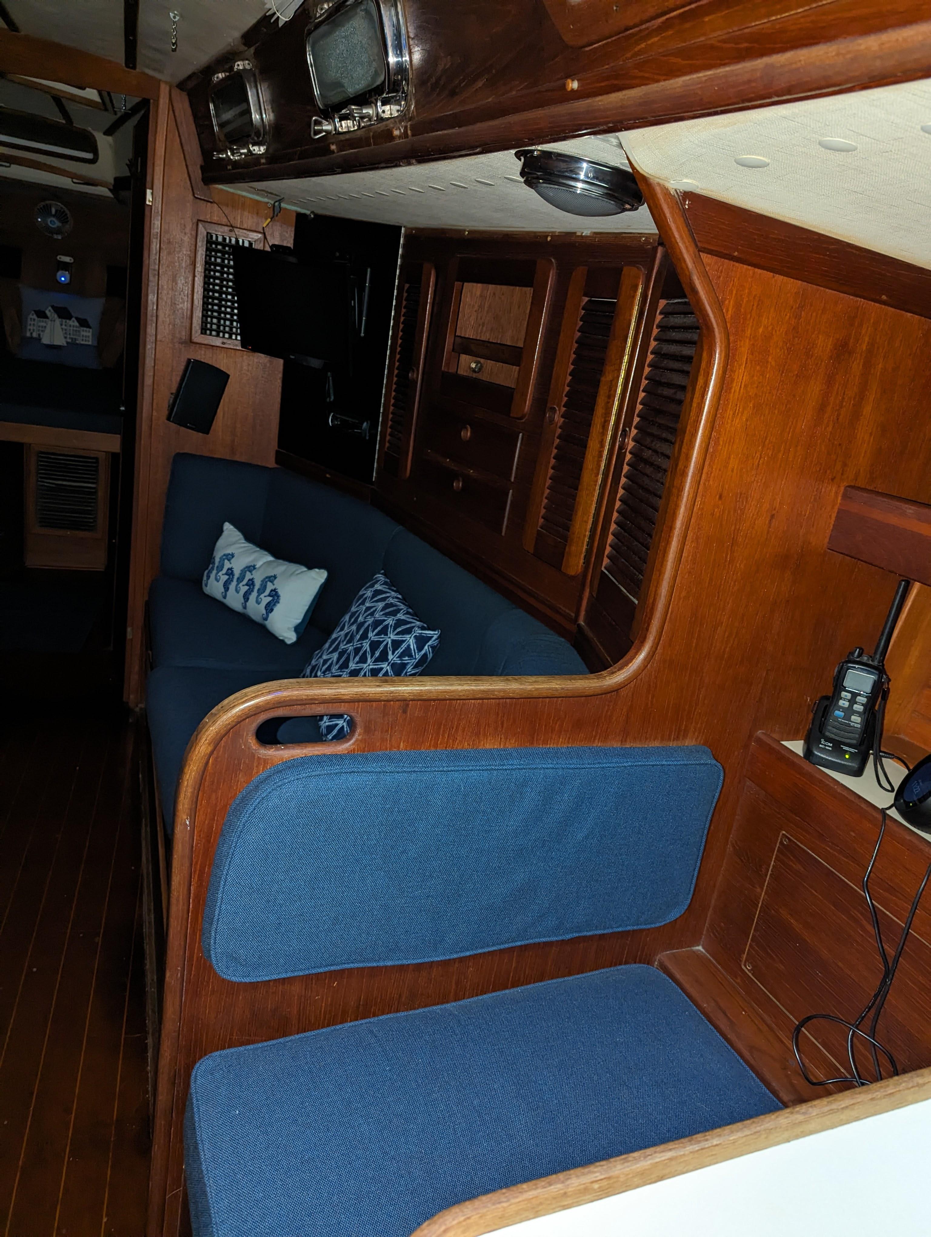 1991 Sabre 425 Sloop for sale - YachtWorld