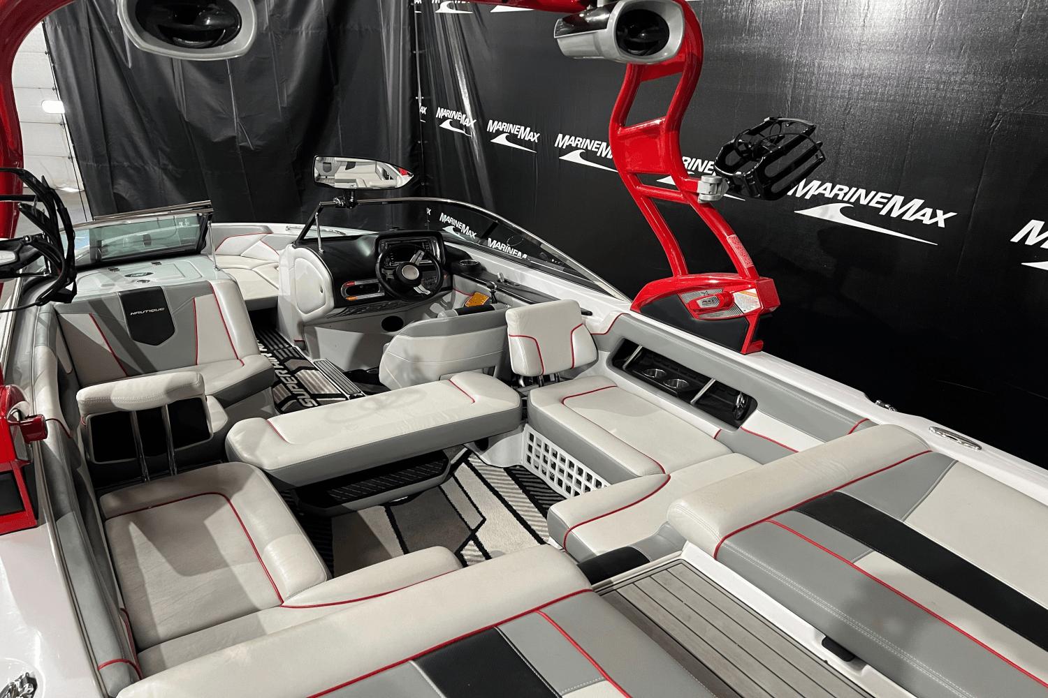 2013 Nautique Super Air Nautique 230 Wasserski/Wakeboard-Boot Kaufen ...