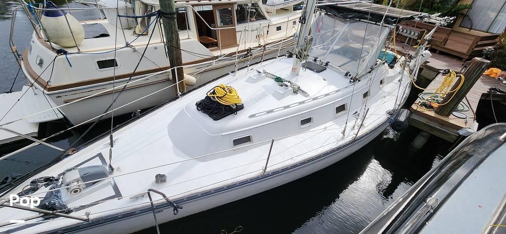 Used 1981 Hunter 37 Shoal - Florida | TopBoats