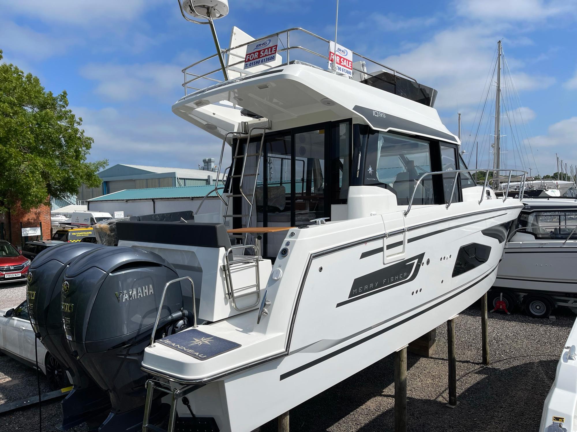 2023 Jeanneau Merry Fisher 1095 FLY Flybridge for sale - YachtWorld