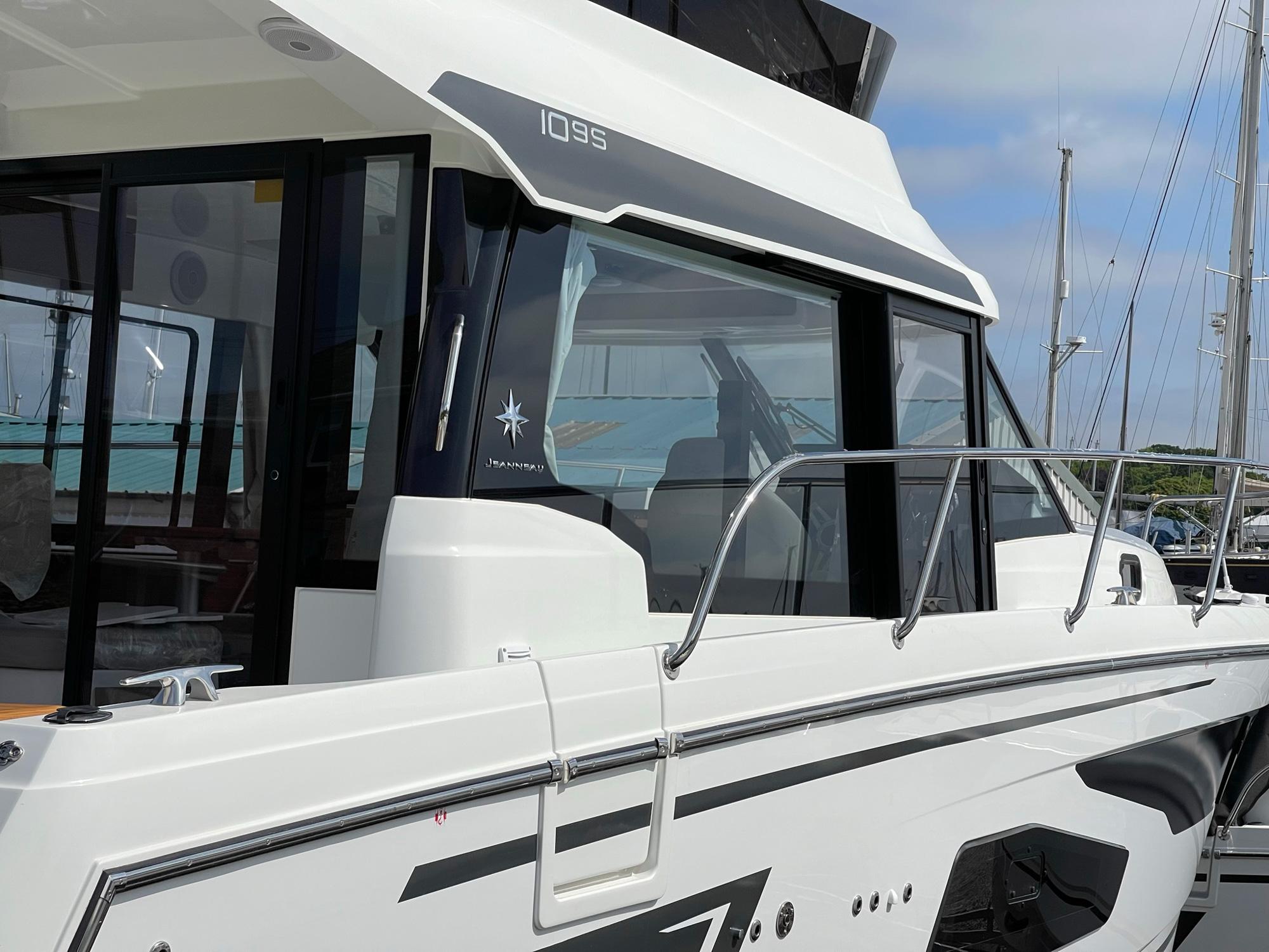 2023 Jeanneau Merry Fisher 1095 FLY Flybridge for sale - YachtWorld