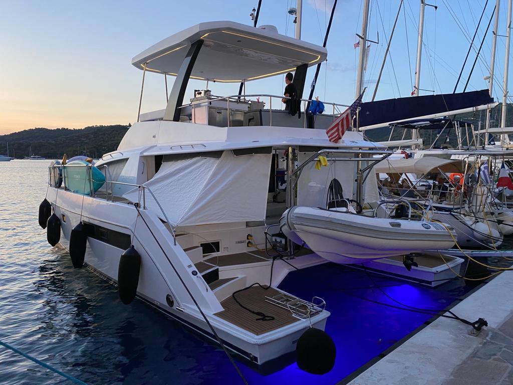 2020 Leopard 43 Powercat Power Catamaran for sale - YachtWorld