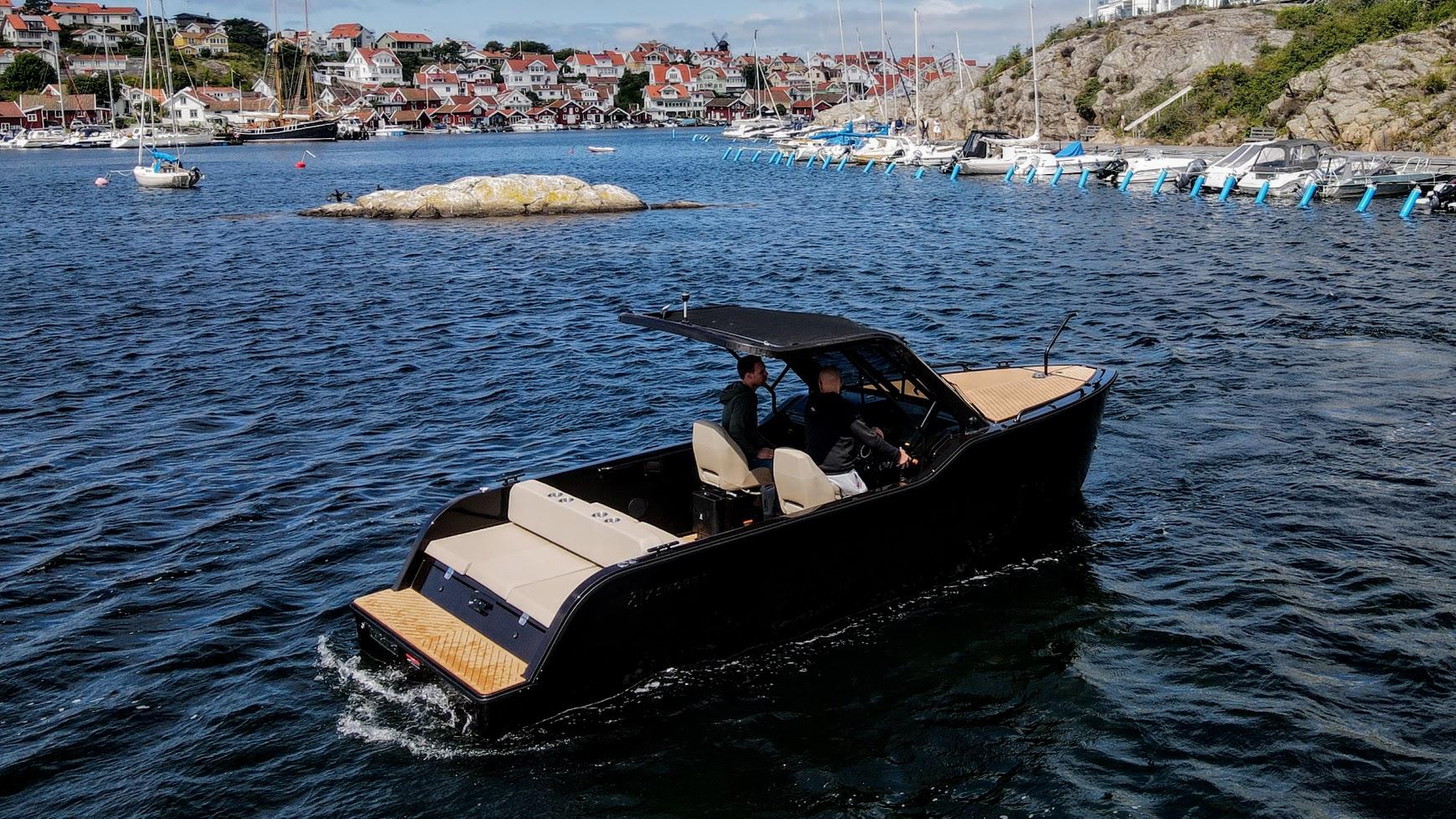 2024 X Shore one Cuddy Cabin for sale - YachtWorld