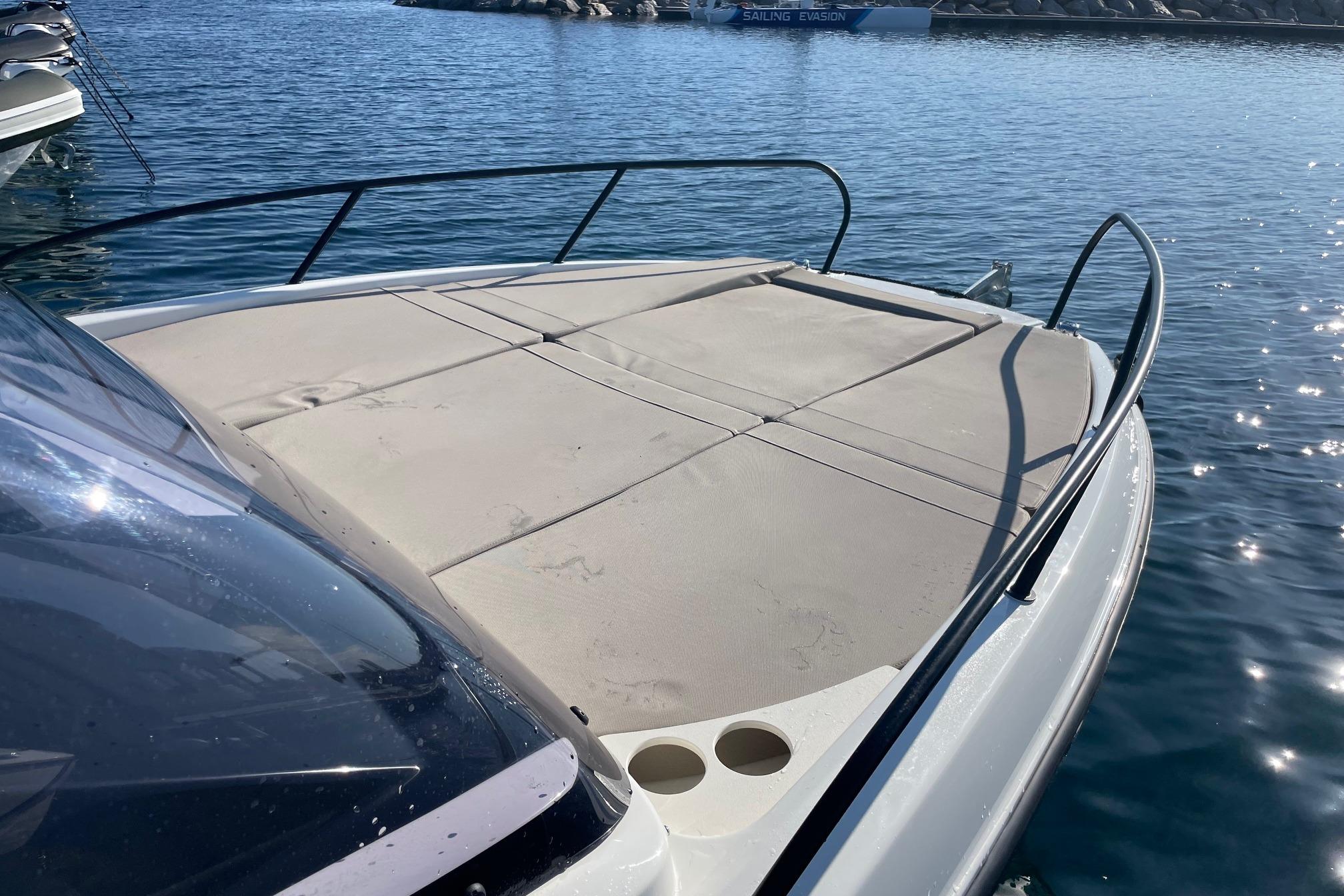 Used Quicksilver Activ 675 Sundeck in 83 - Var - iNautia
