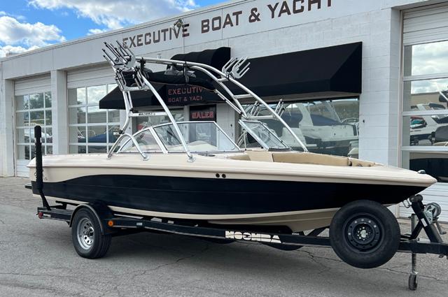 2002 Moomba Outback LS Bowrider Ski and Wakeboard for sale - YachtWorld