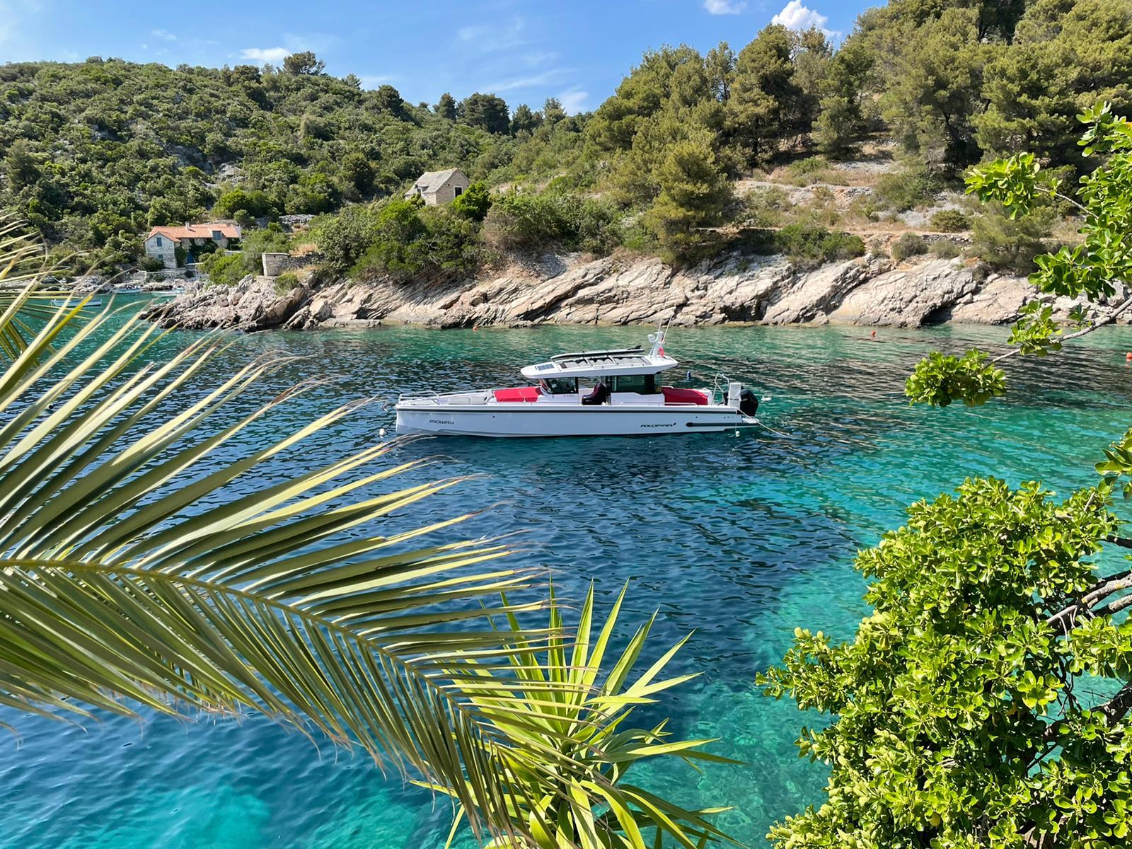 2021 Axopar Cross Cabin 37 XC Motor Yachts for sale - YachtWorld