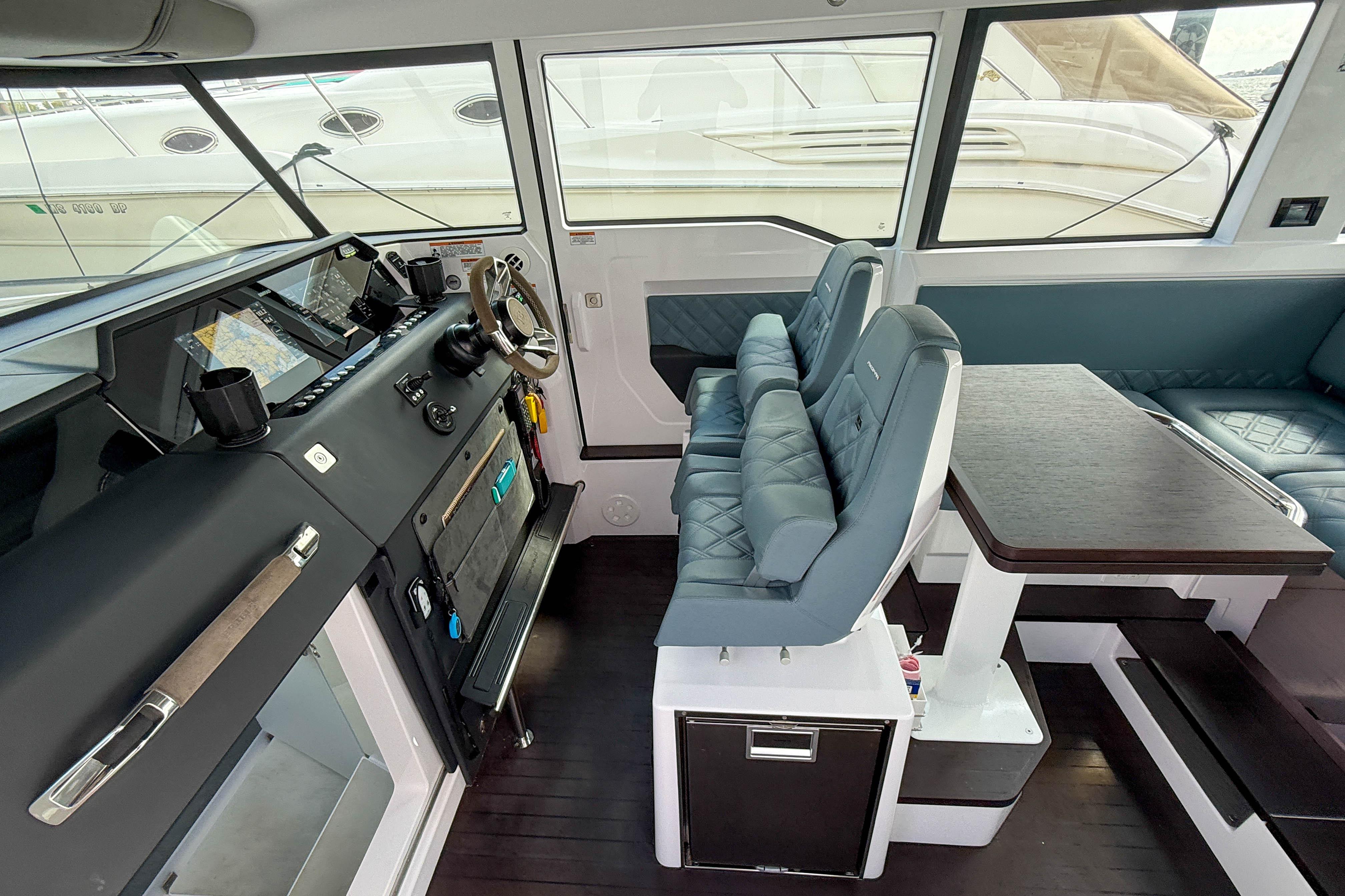 2023 Axopar 37 XC Cross Cabin Sport kruisers te koop- YachtWorld