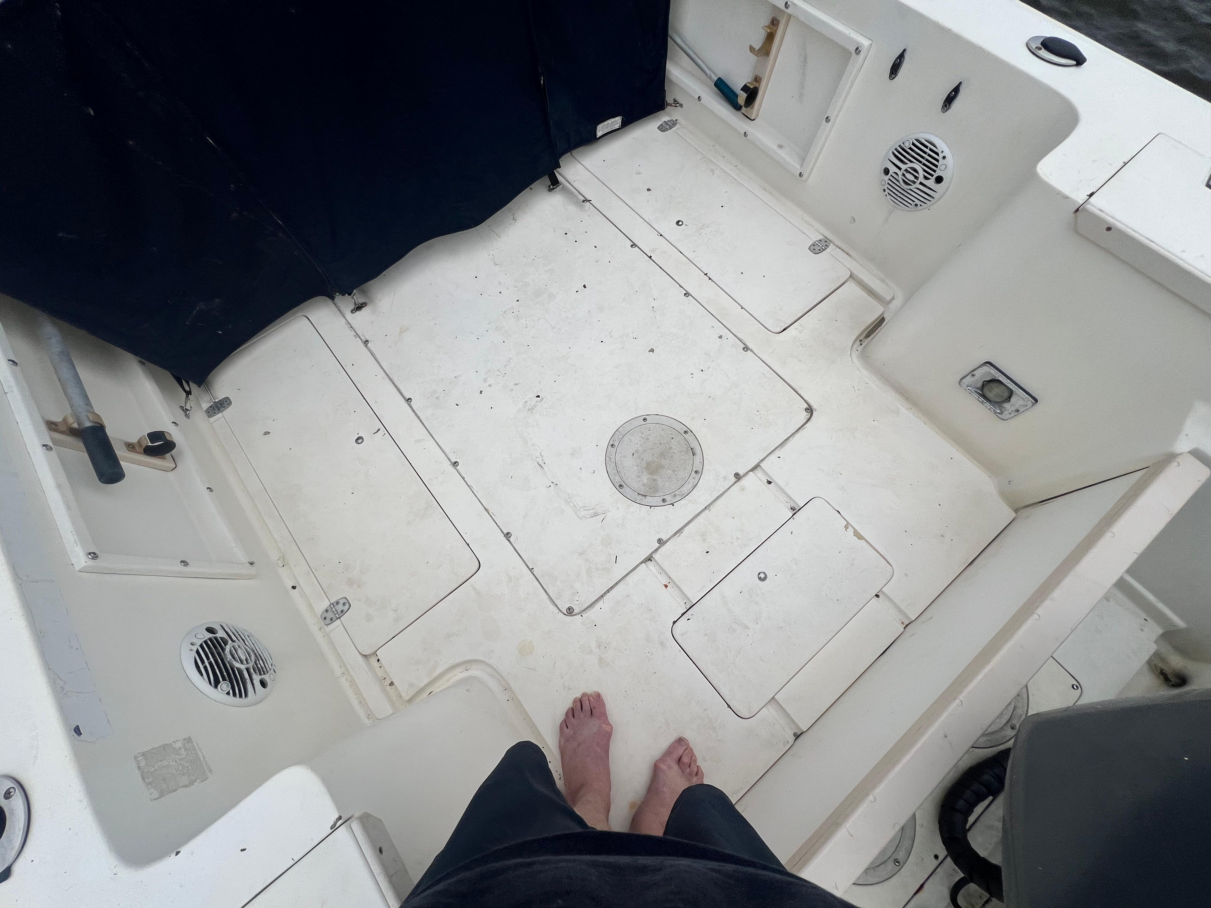 1989 Mako 250 Cuddy Cabin Cuddy Cabin for sale - YachtWorld