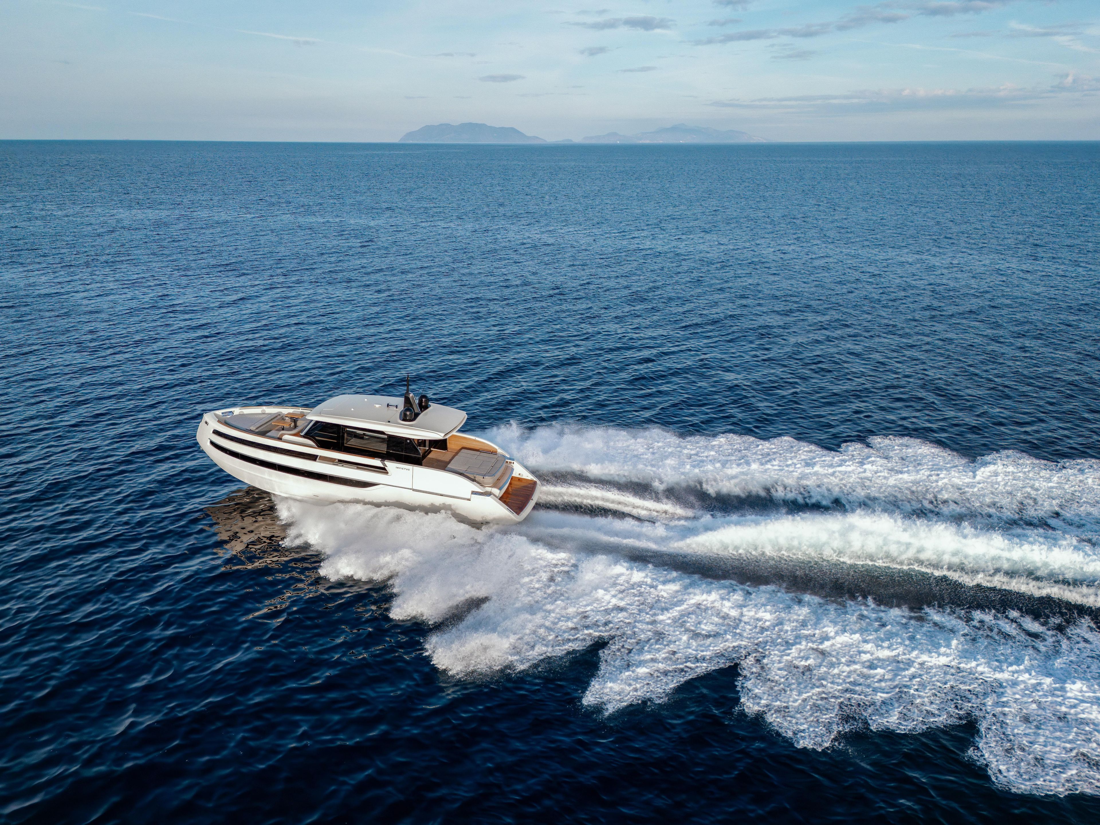 Invictus ST550 Nuove - iNautia