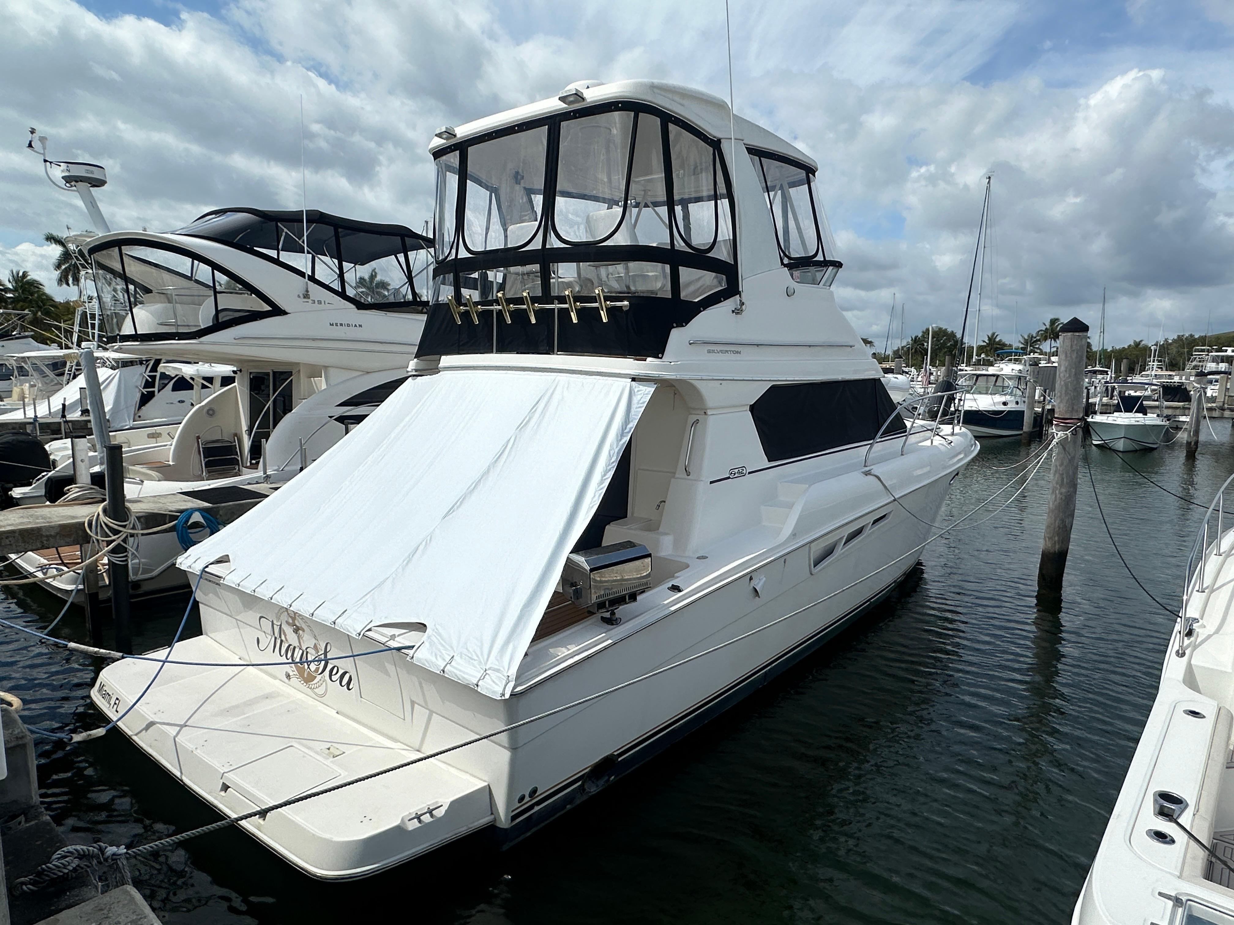 2000 Silverton 42 Convertible Embarcaciones convertibles en venta ...