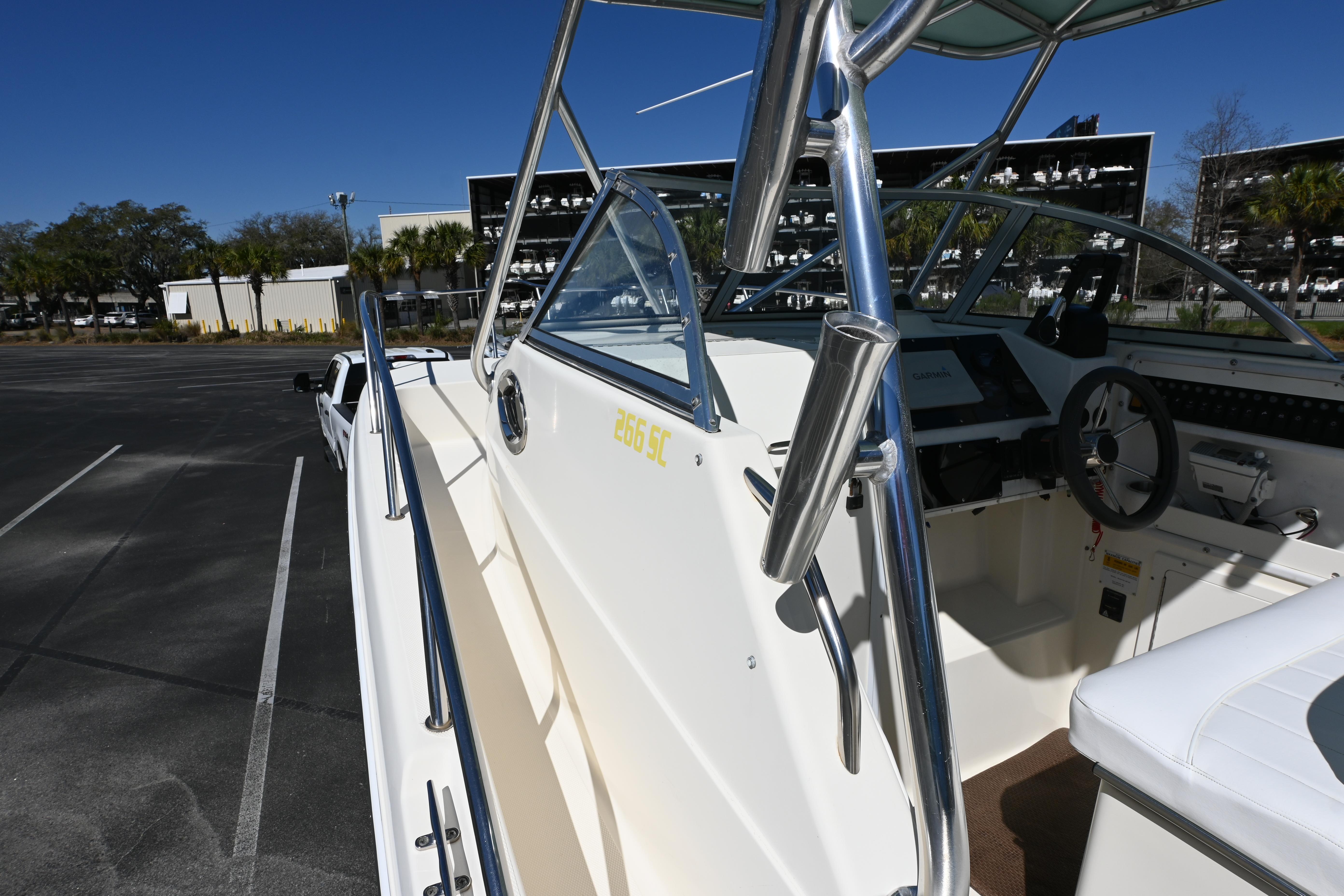 1998 World Cat 266 SC Walkaround for sale - YachtWorld
