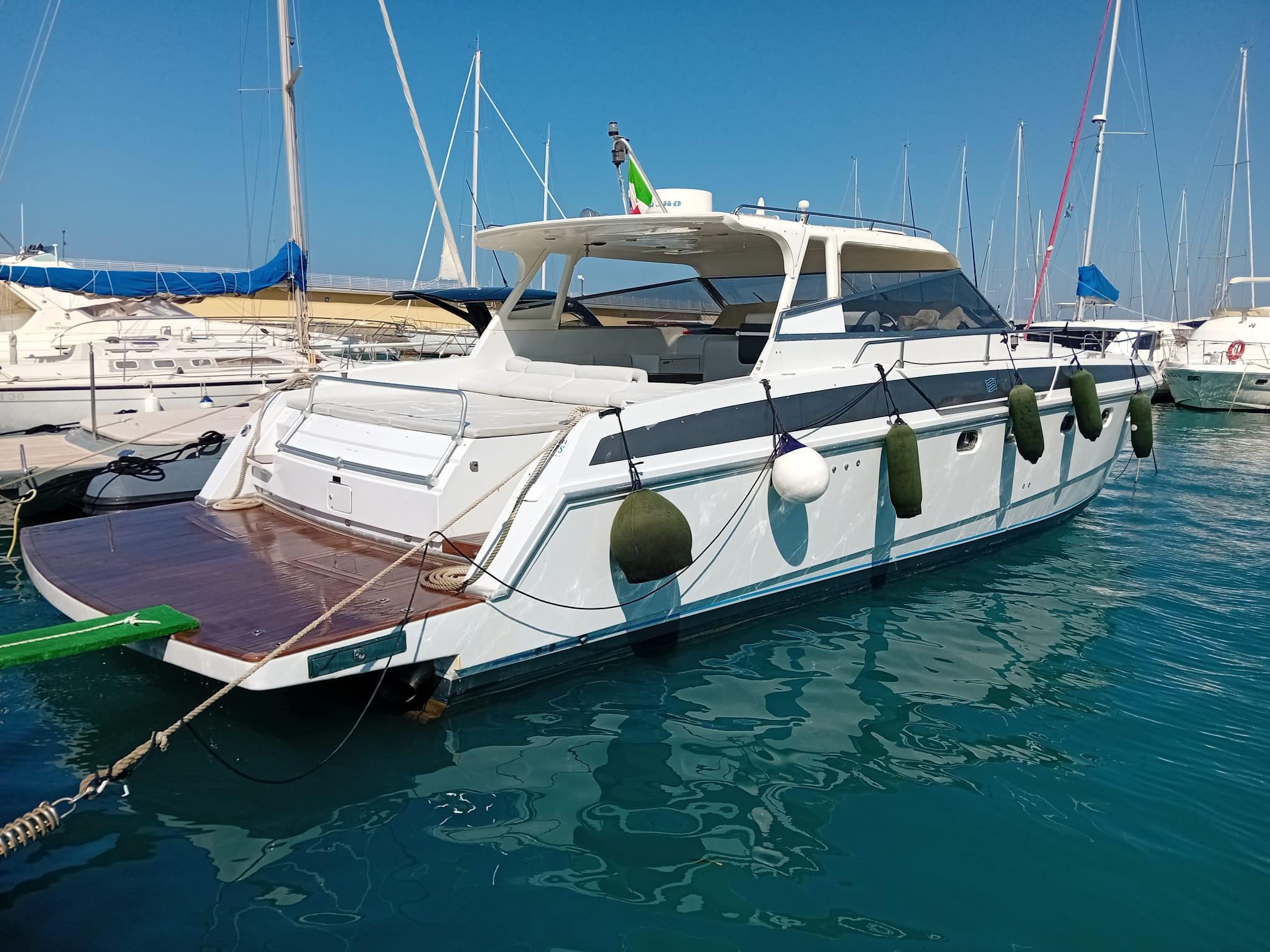 Ferretti Yachts 47 S Altura HT | 1991 | 14m | Boatshop24
