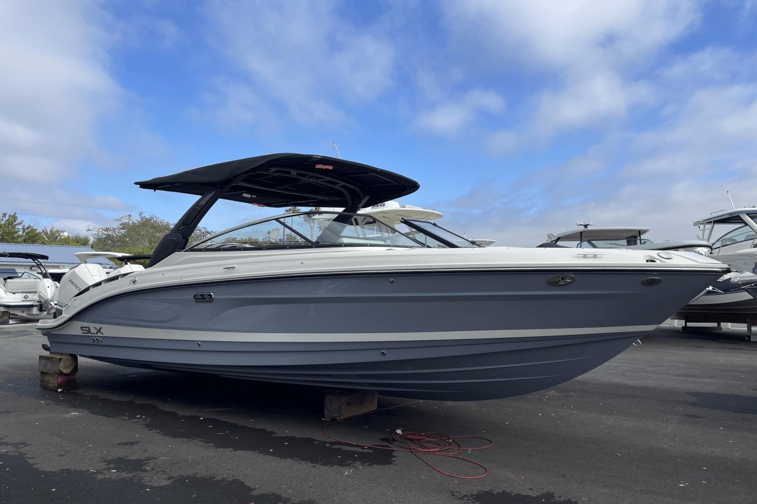 2024 Sea Ray SLX 280 Outboard Runabout for sale - YachtWorld