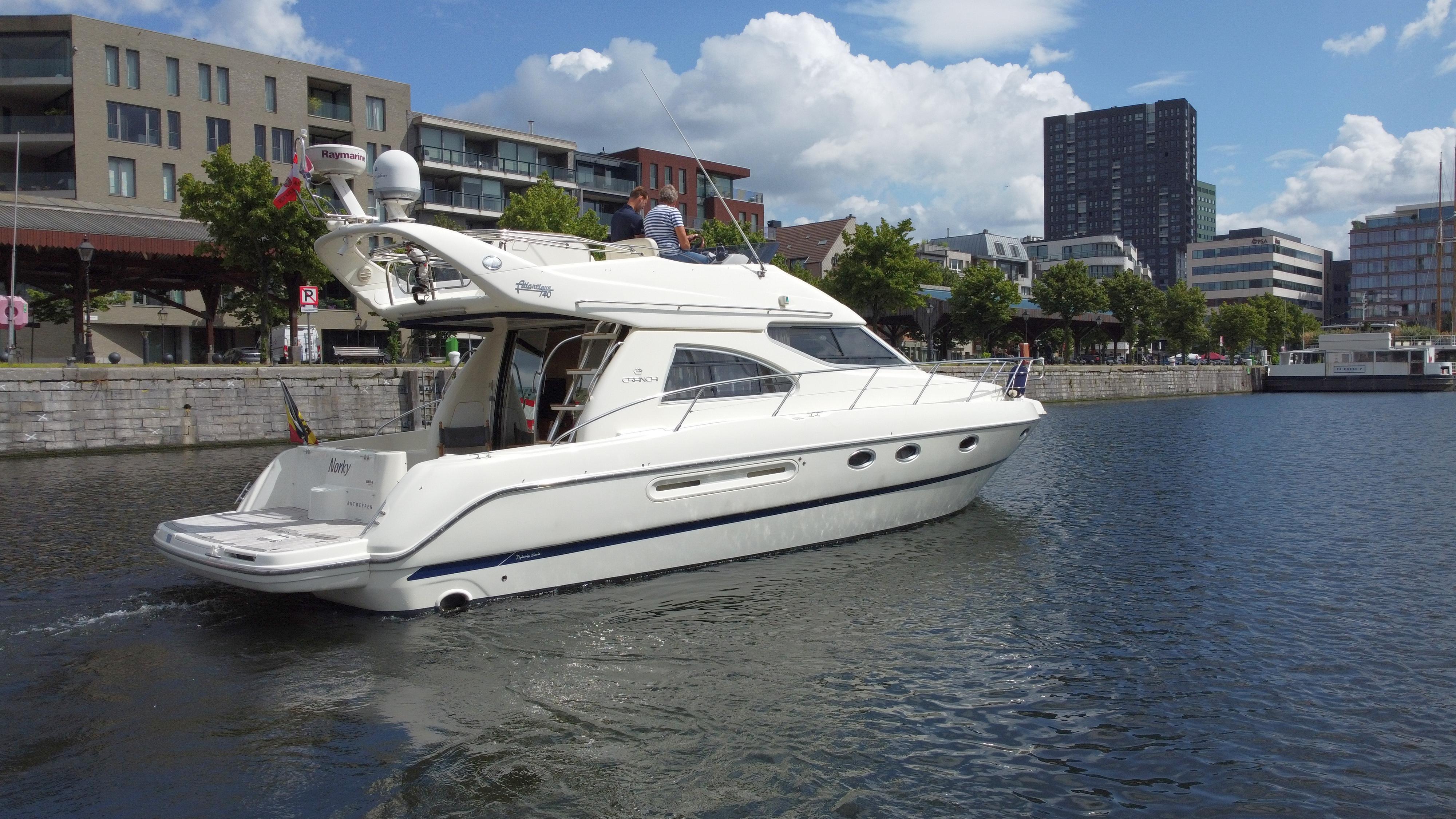 2007 Cranchi Atlantique 40 Flybridge Boot Kaufen - YachtWorld