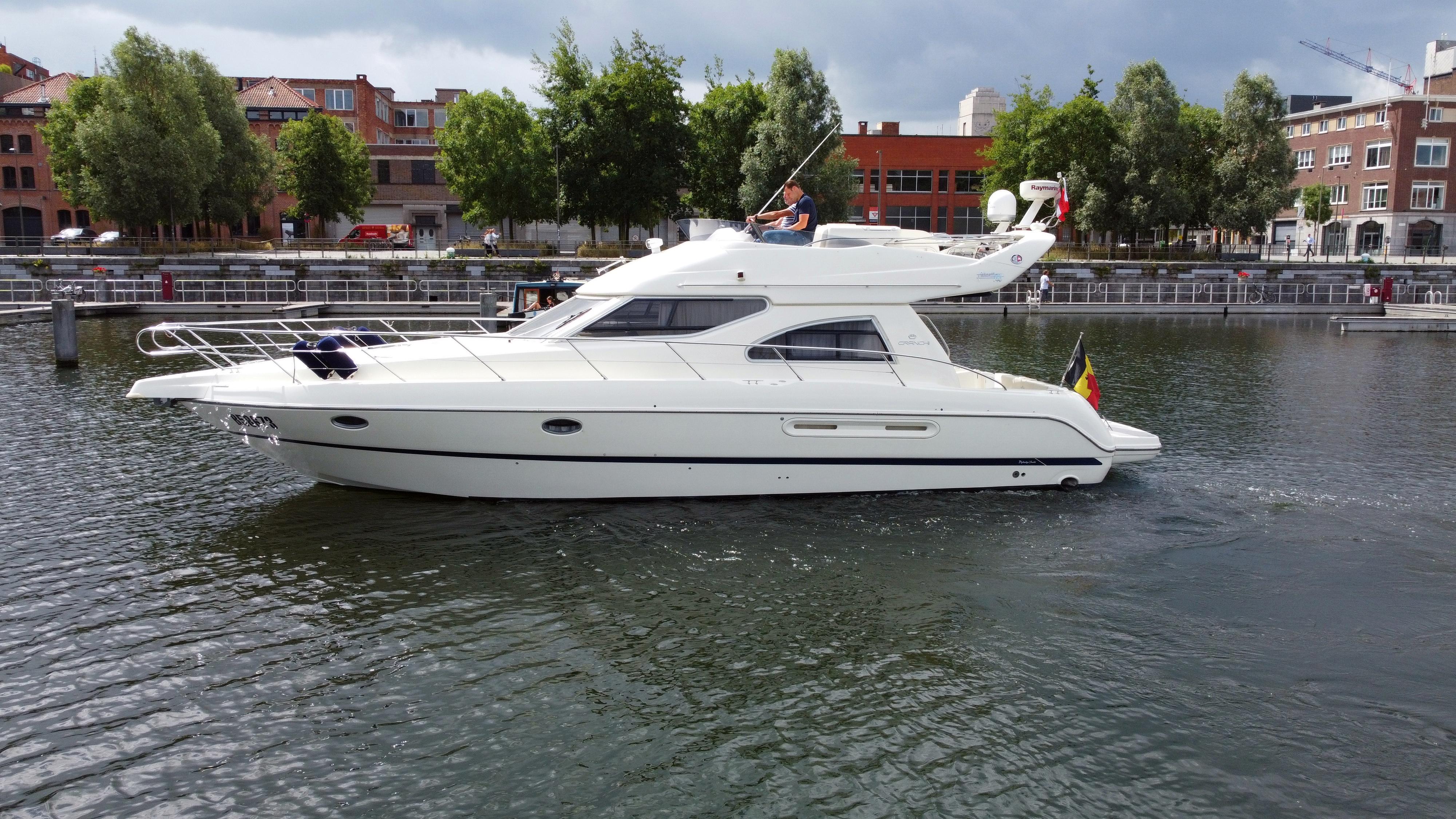 2007 Cranchi Atlantique 40 Flybridge Boot Kaufen - YachtWorld