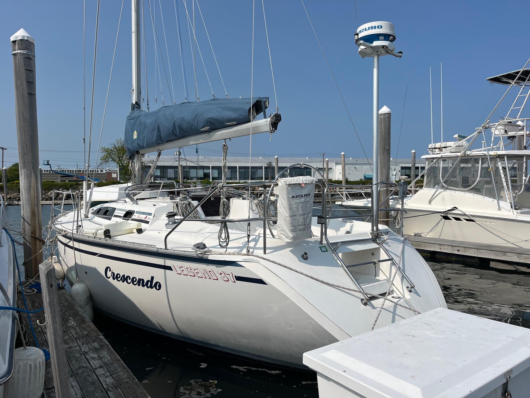 1987 Hunter Legend 37 Racer/Cruiser for sale - YachtWorld