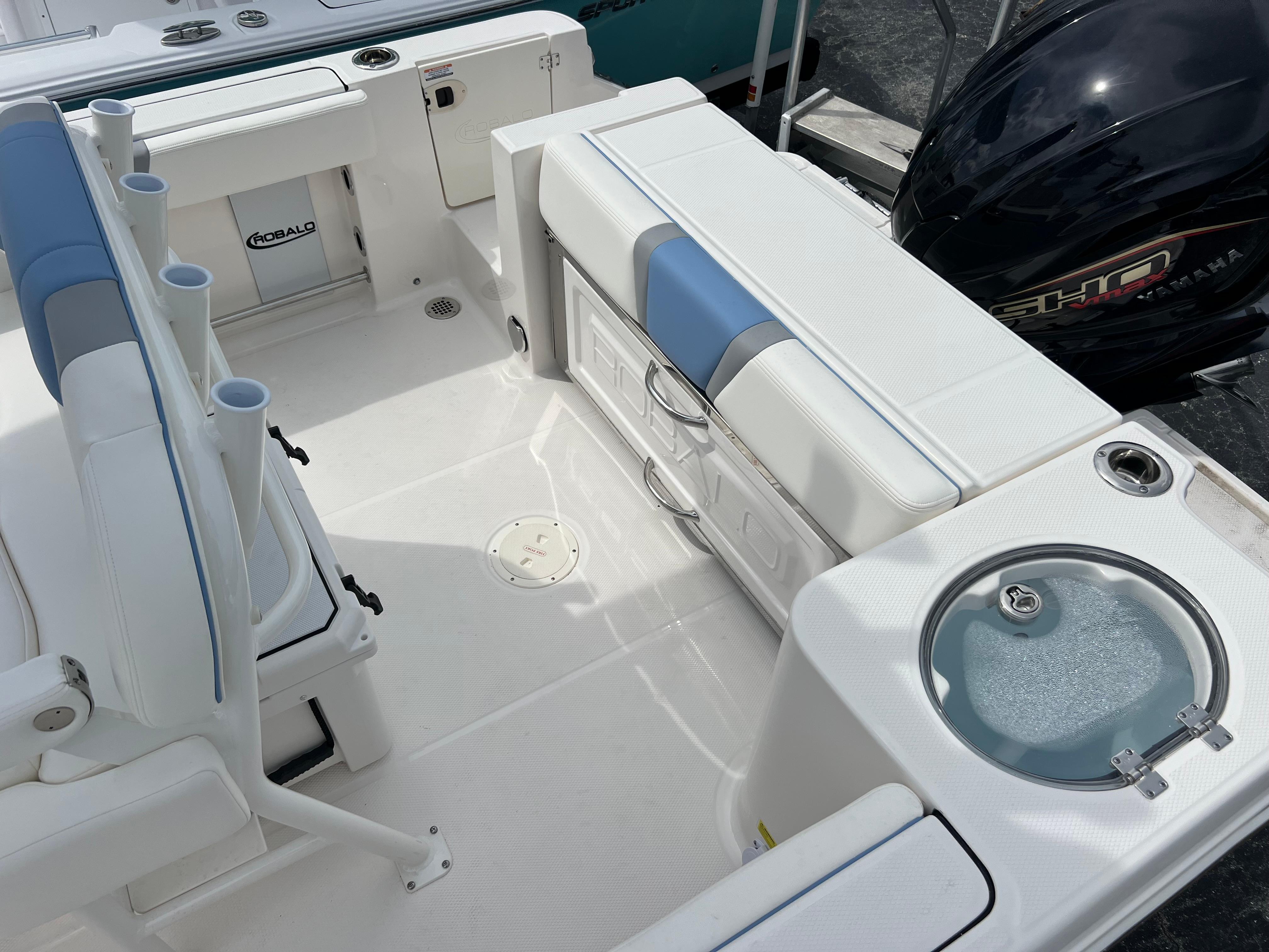 2024 Robalo R230 Center Console Center Console for sale - YachtWorld