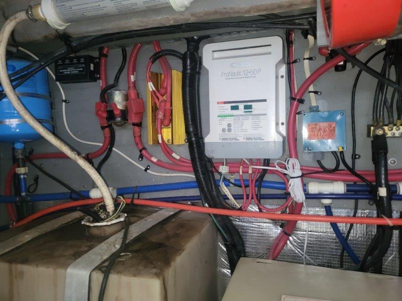 1998 Sea Ray 450 Sundancer Motor Yacht for sale - YachtWorld