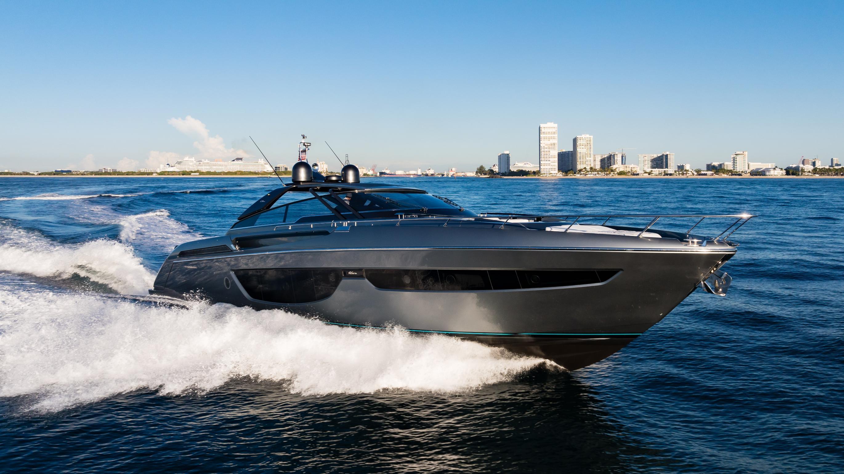 Used Riva Bahamas 76 in Florida - iNautia