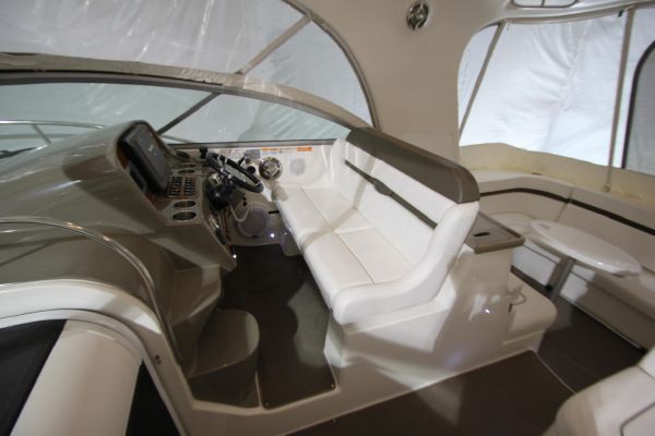 2008 Rinker 400 Express Cruiser - Weber Yachts
