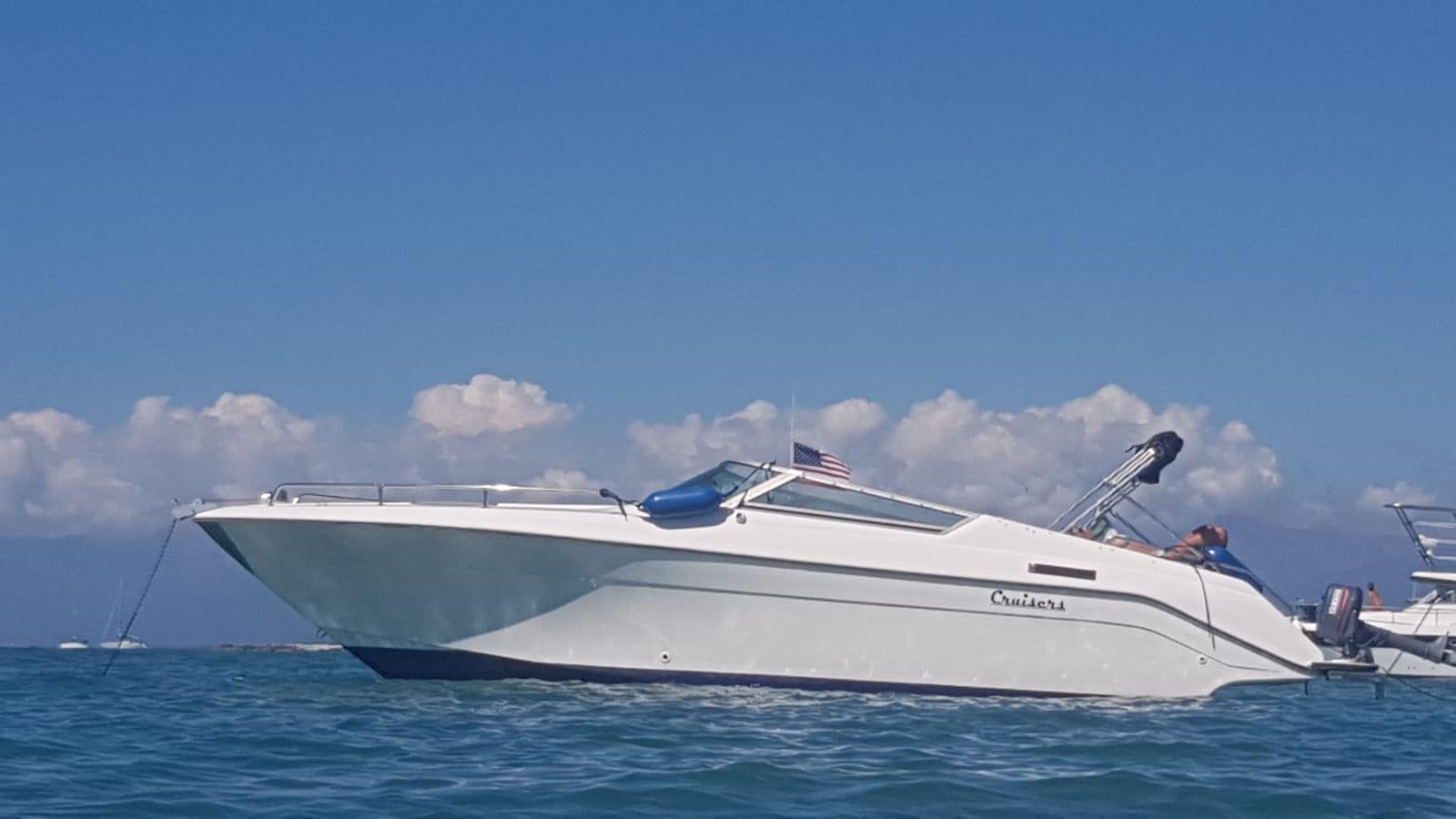 Used 1992 Cruisers 292 | TopBoats