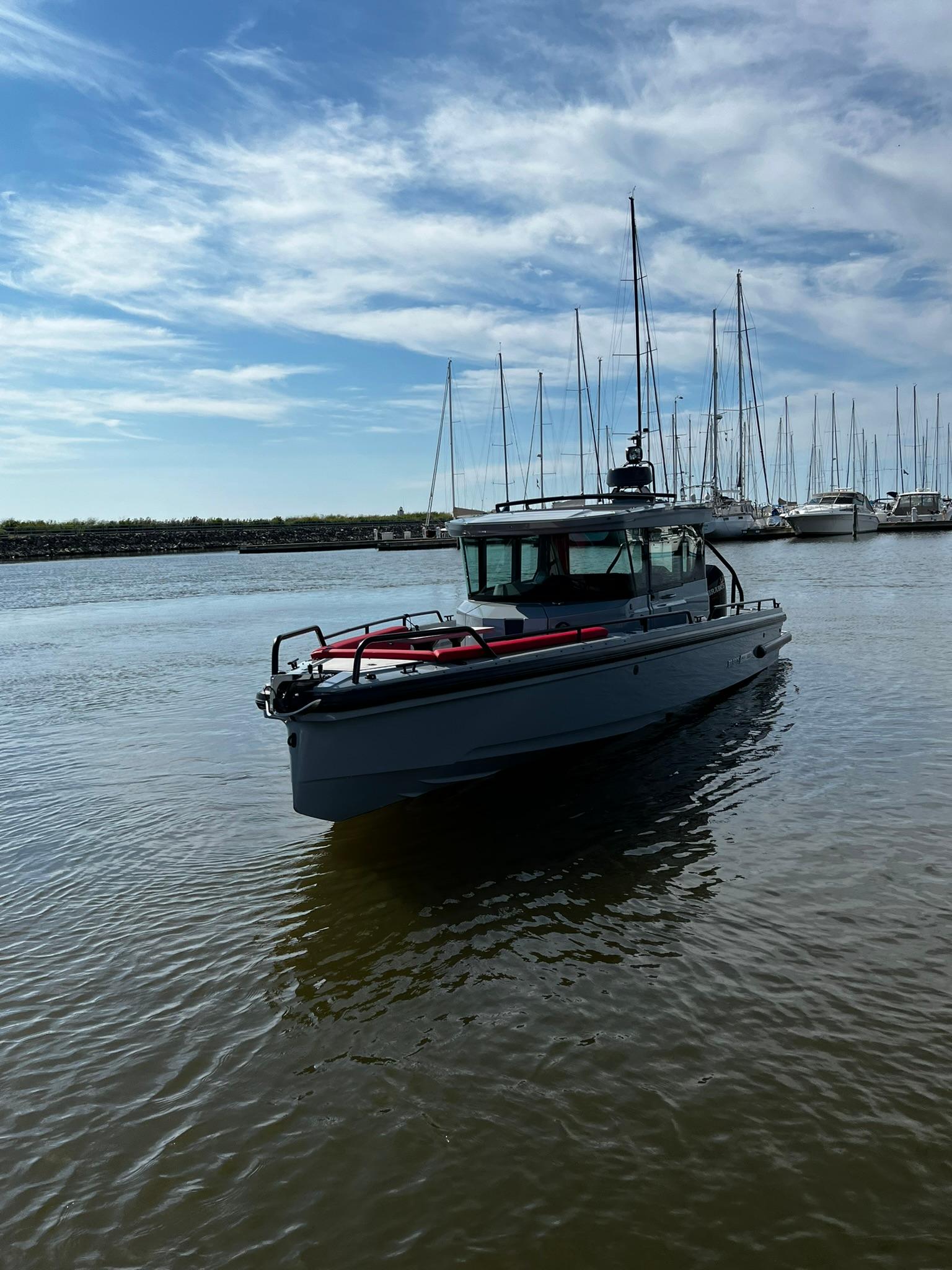 2022 BRABUS Shadow 500 Cabin Center Console for sale - YachtWorld