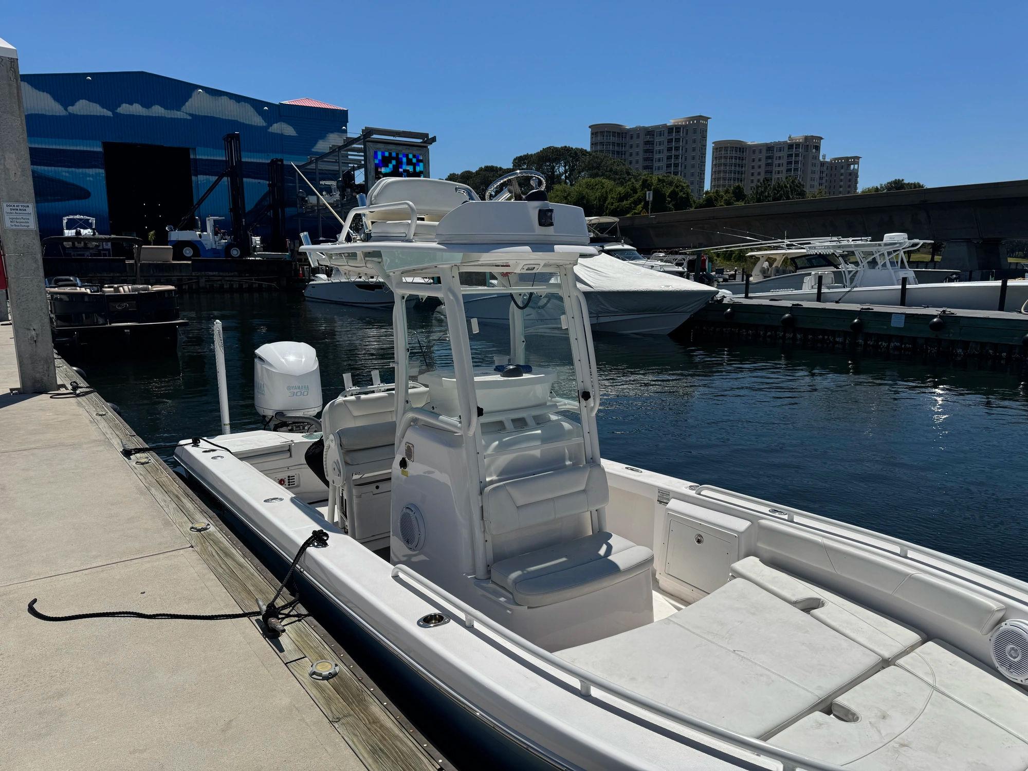 2019 Everglades 243 Center Console Walkaround Konsol till salu- YachtWorld